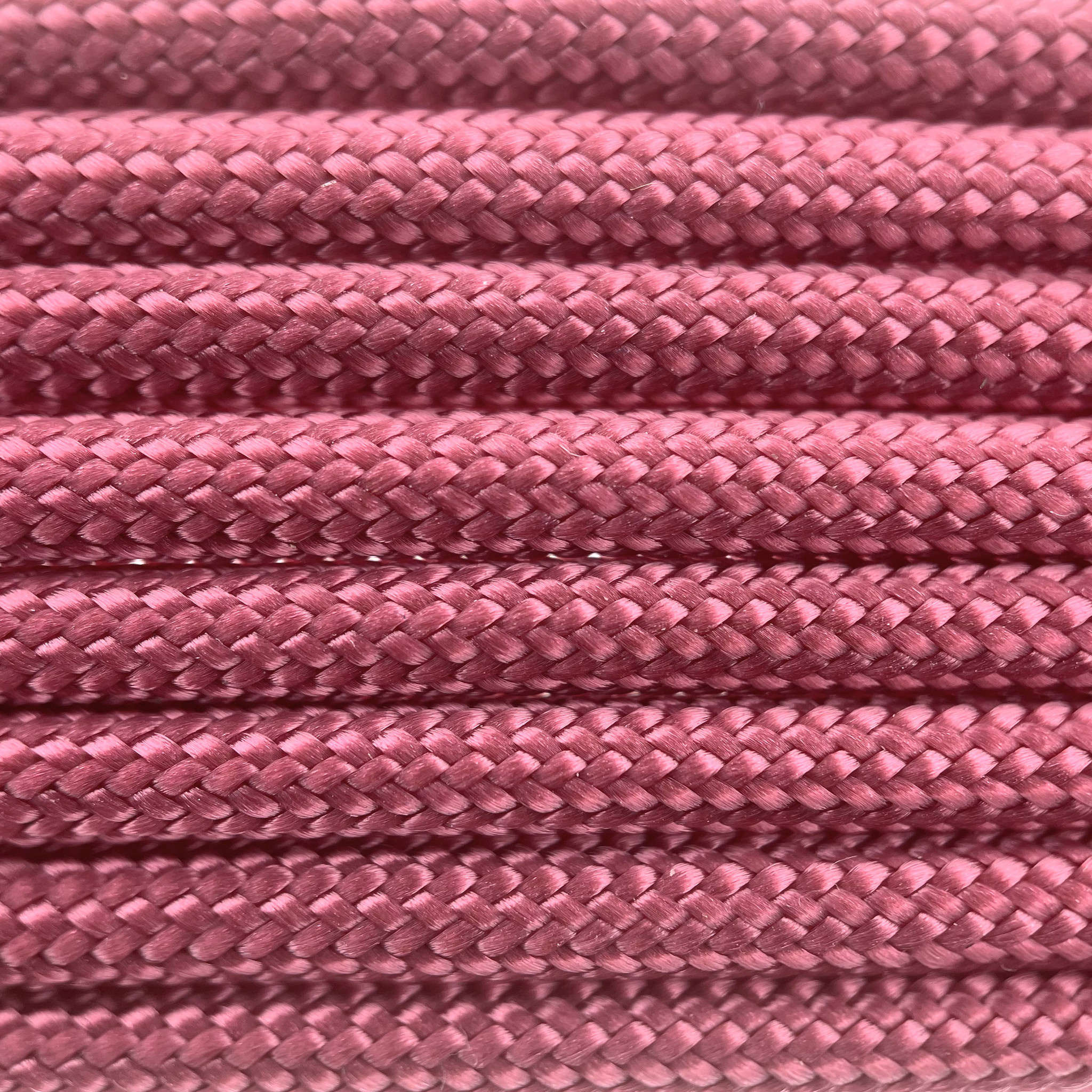 Acheter Paracord 550 type III Ruby Rouge chez l'expert - 123Paracord