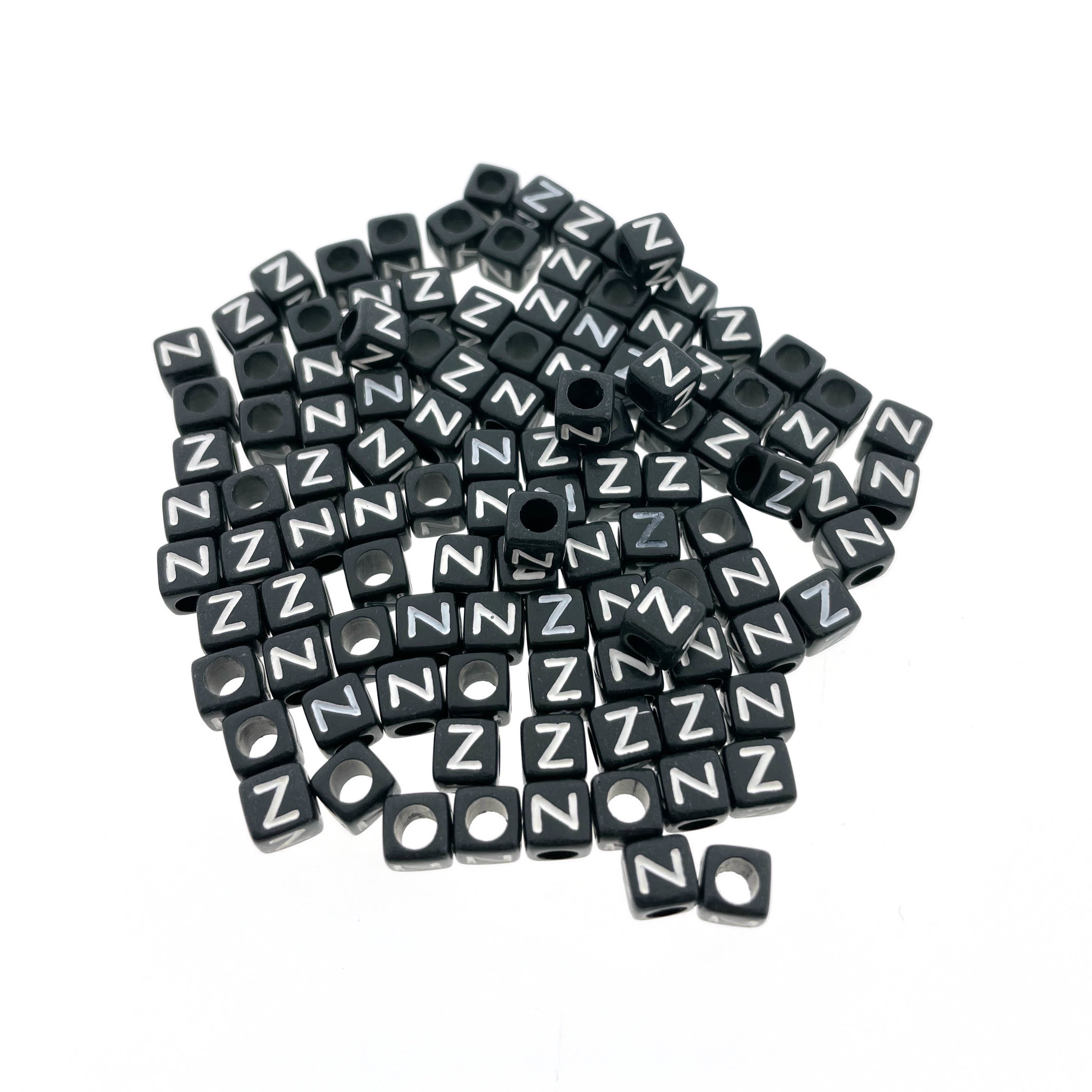 Acheter Paracorde alphabet letter Perles Noir Z chez l'expert - 123Paracord