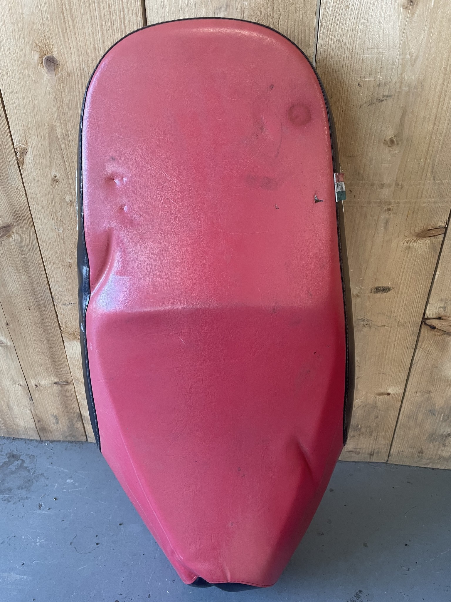 Berini classic 50/ zadel - Scooteronderdelen.com