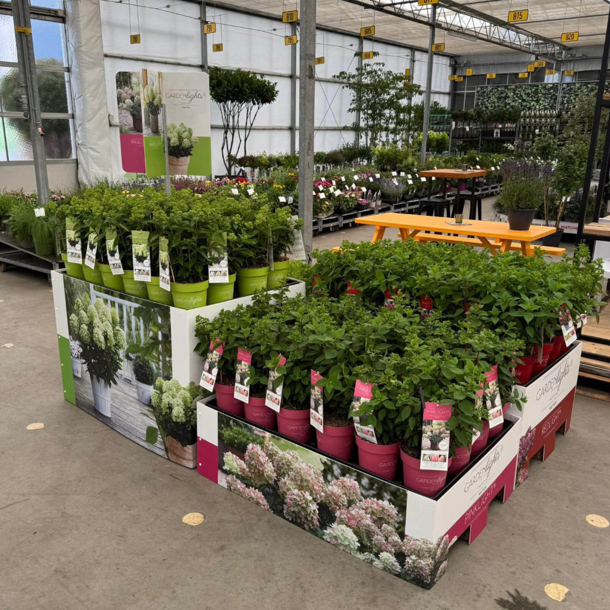 Bricks Palletcover Gardenlights - Bricks Presentation