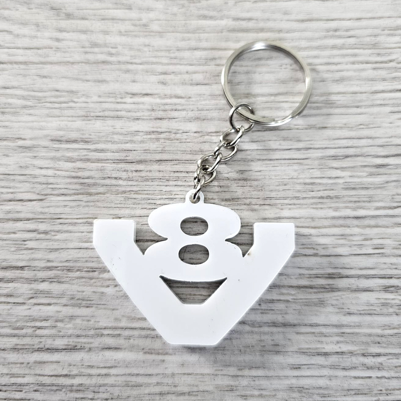 Keychain V8 Logo White - Only Way Is Dutch