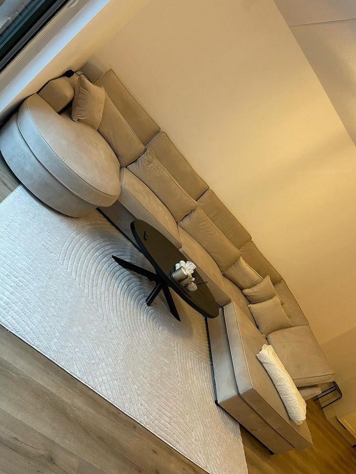 Dubai Sky Bank 4 meter - Manzilon | Executive furniture