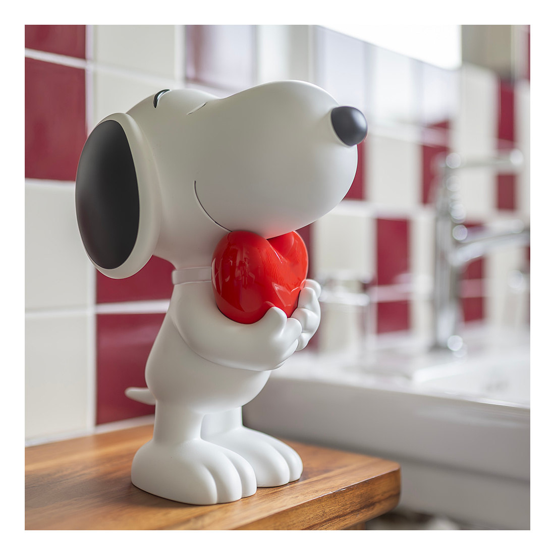 Leblon Delienne Snoopy Heart Original - Small (27 cm) - Proluca Interiors