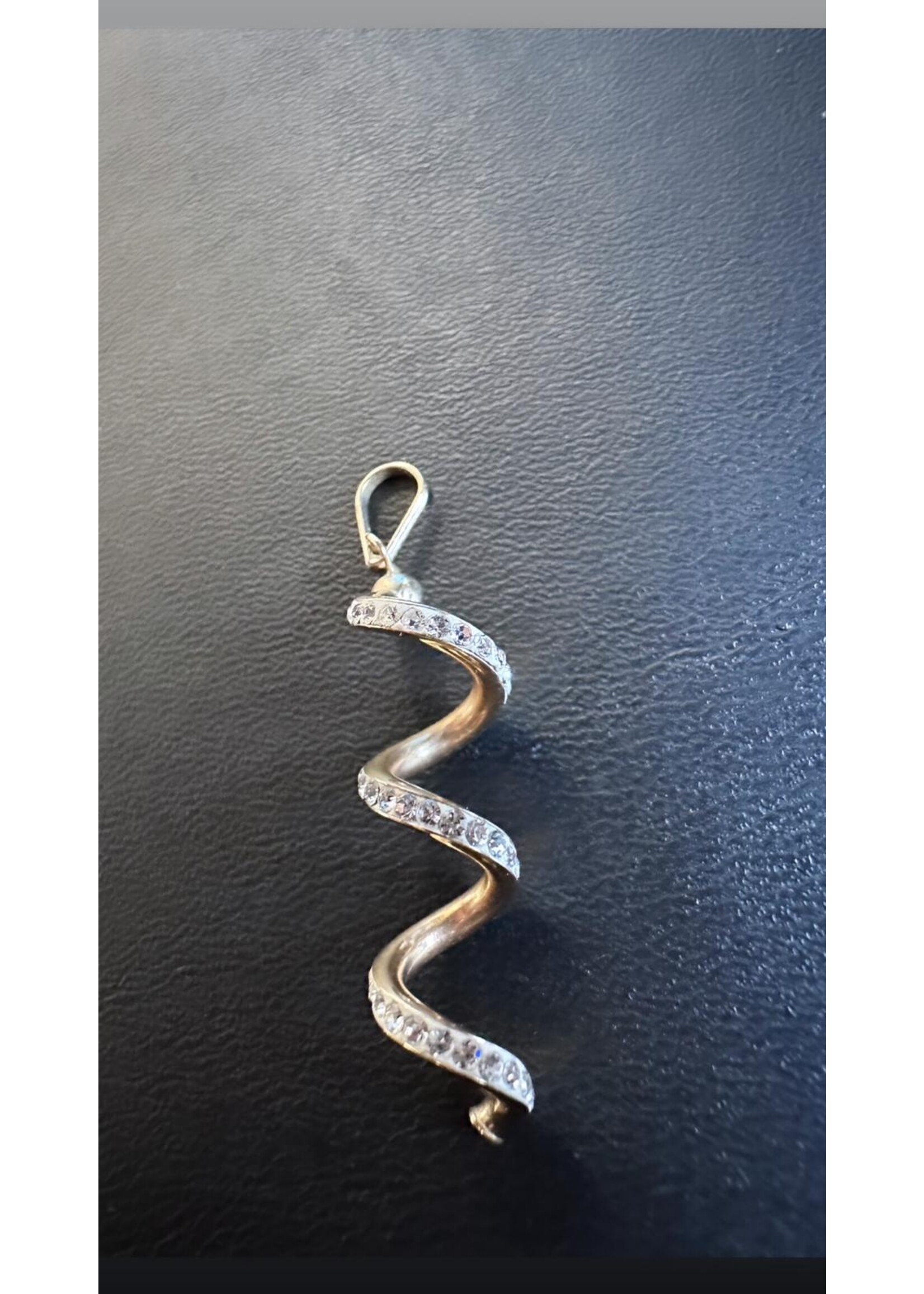 Gedraaide hanger met zirkonia - Juwelier Jansen