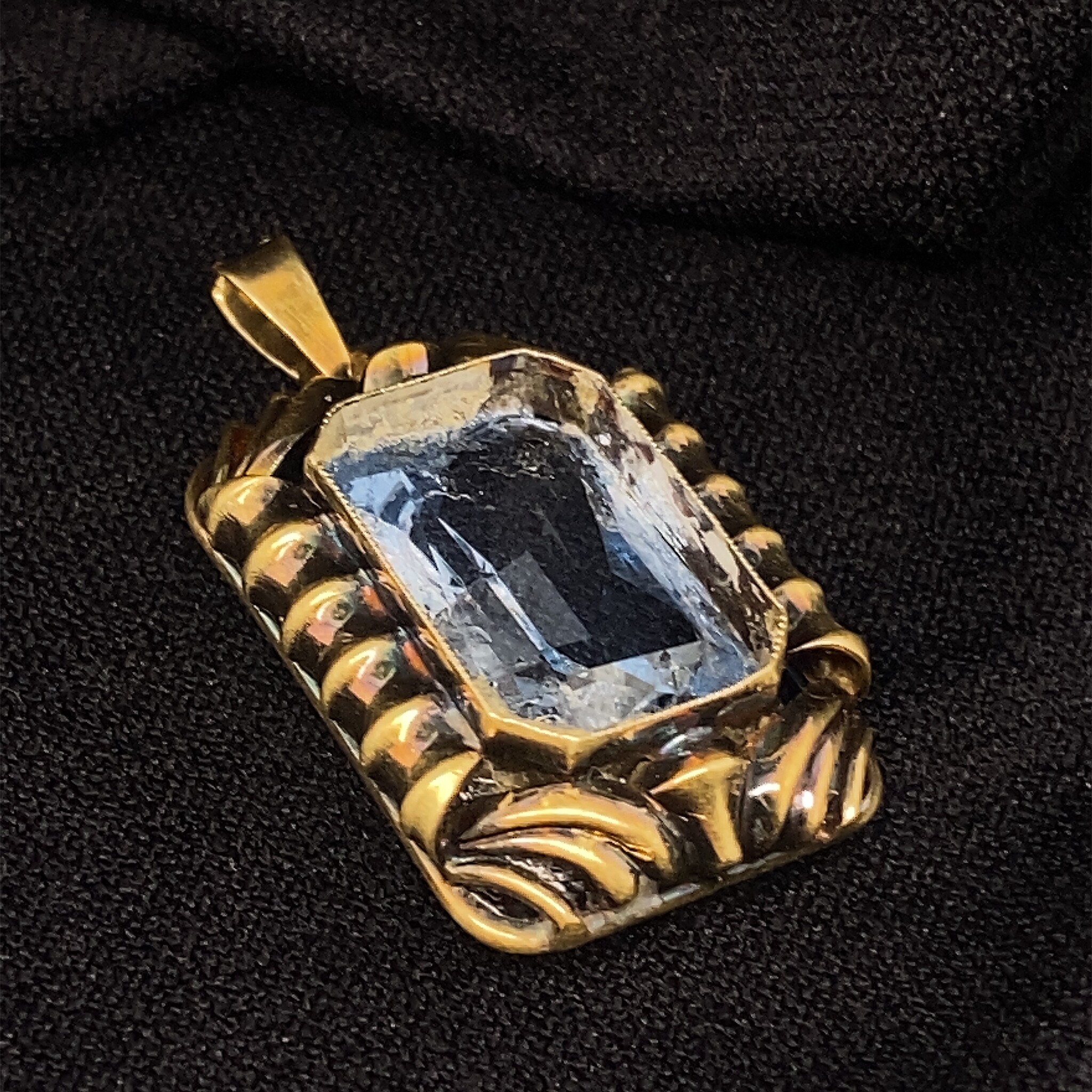 Gouden occasion hanger met topaas - Juwelier Jansen