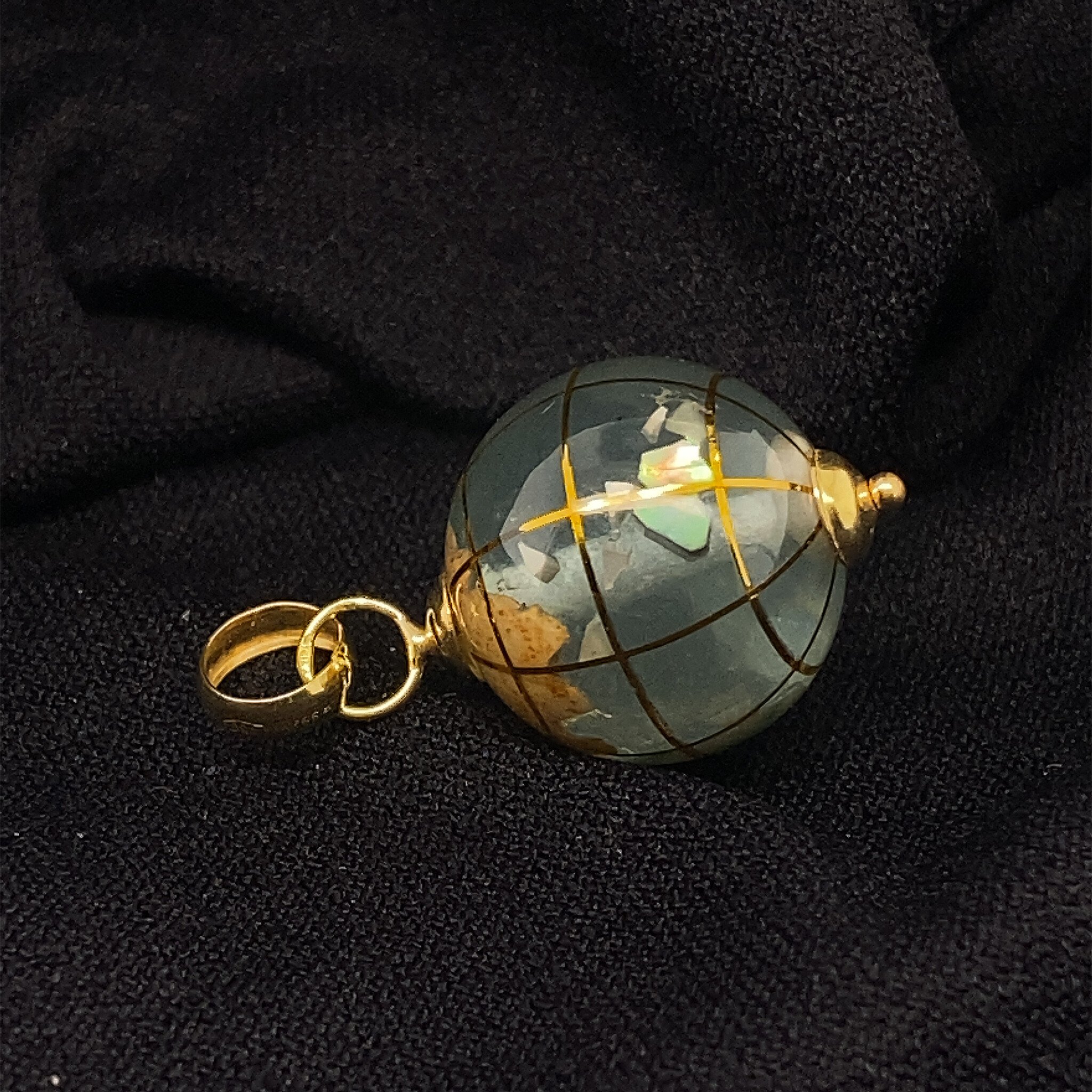 Gouden 18k hanger wereldbol - Juwelier Jansen