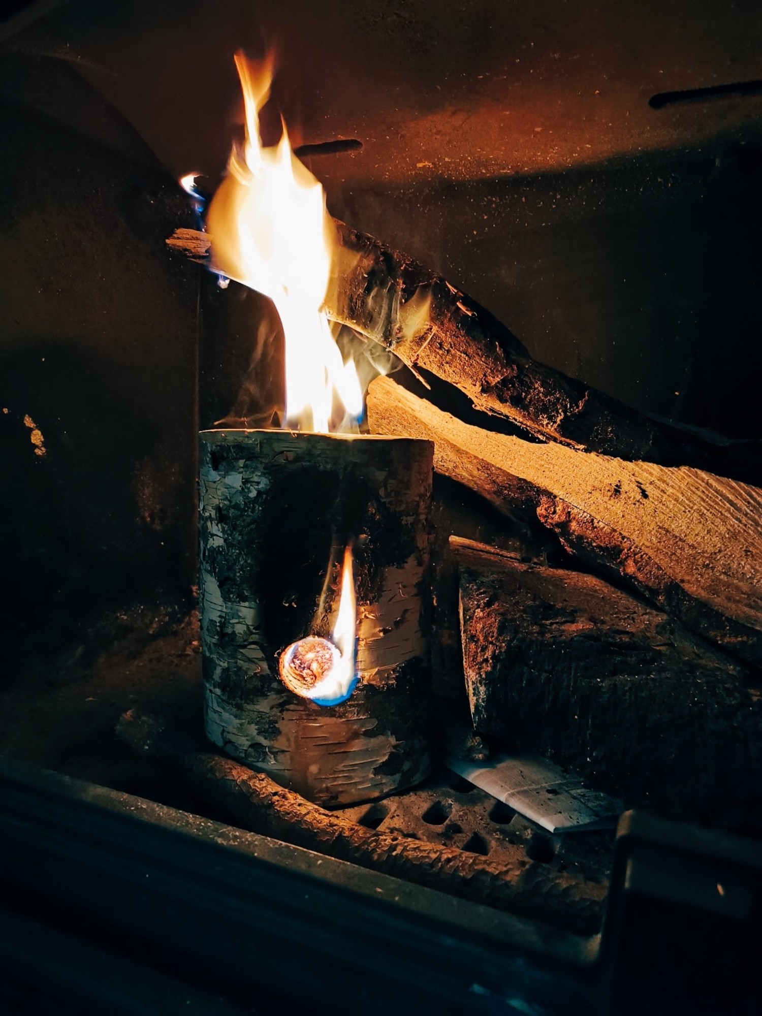 Baumstammkerze | Schwedische Fackel | für den Einsatz im Kamin