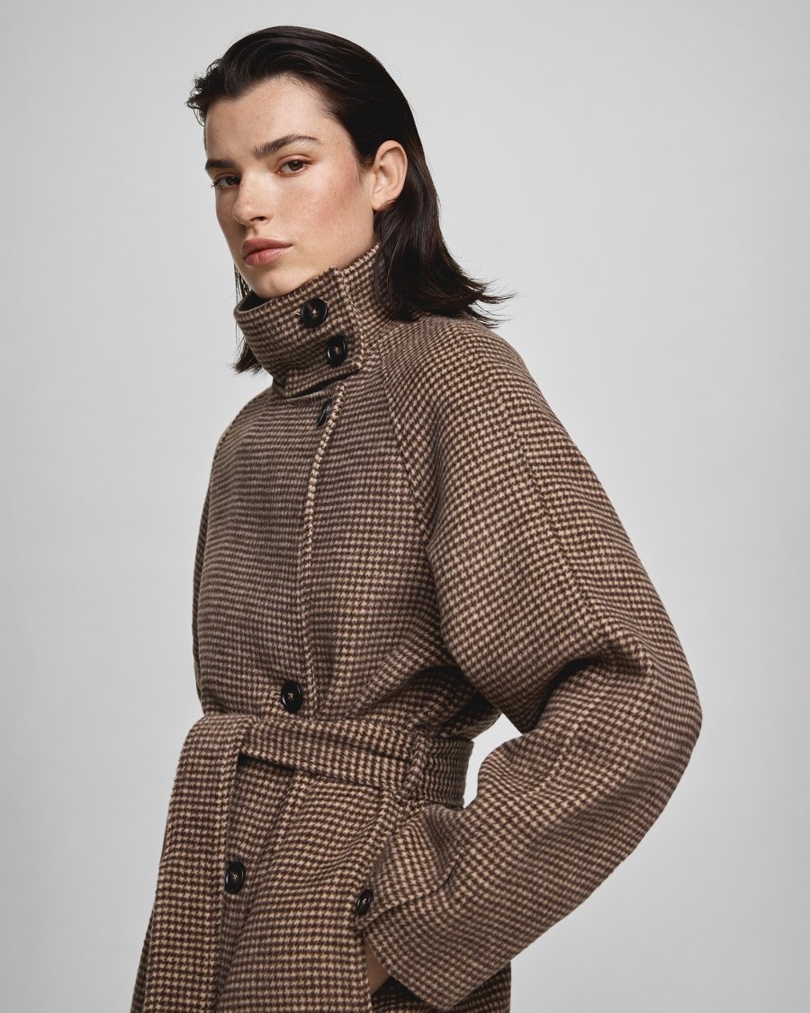 Pamela Coat - Oscare