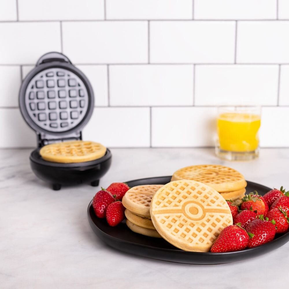 Pokémon Pokeball Waffle Maker - Planet Fantasy