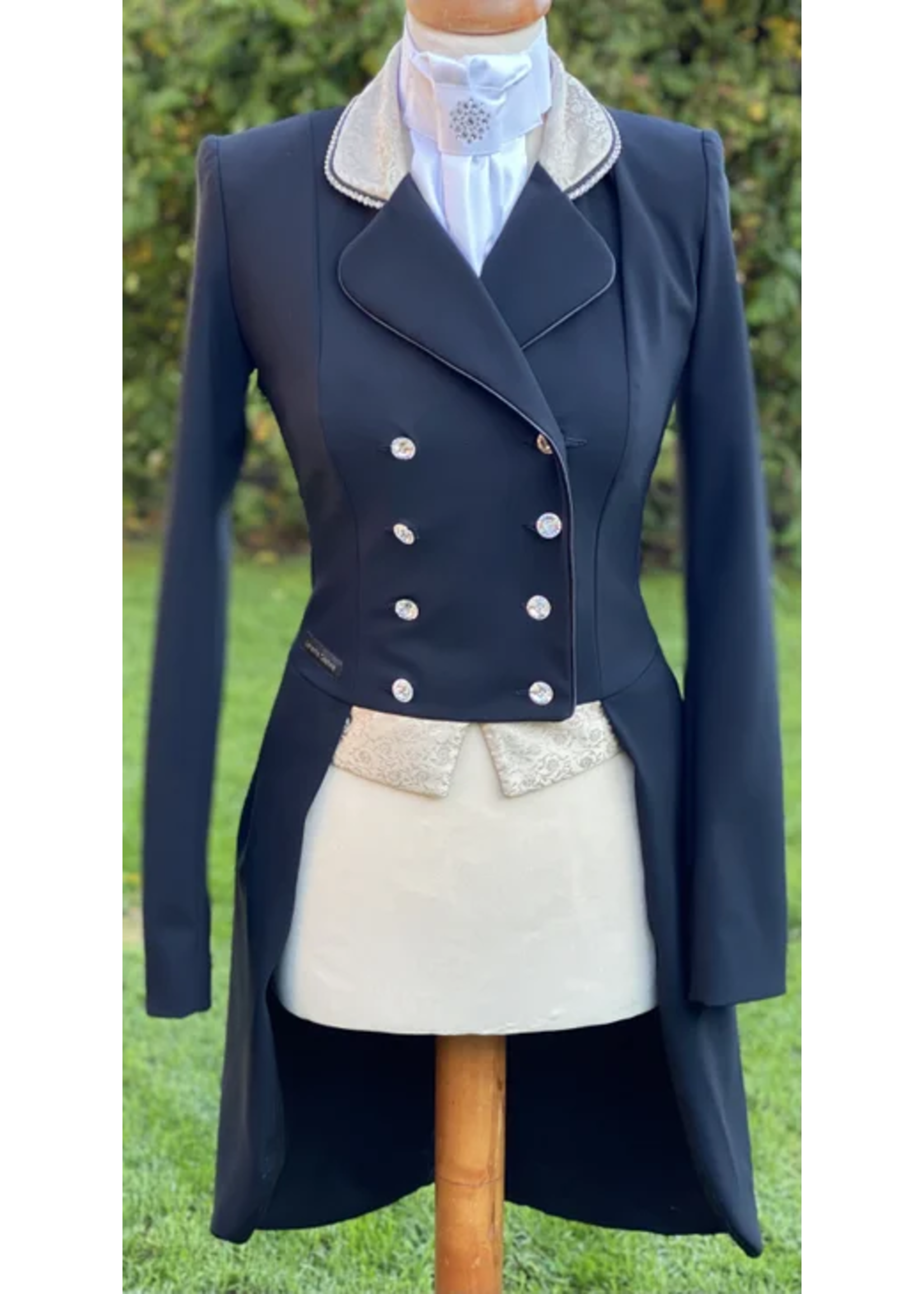 Lamantia Couture frack limited edition champagne delight - Equestrian ...