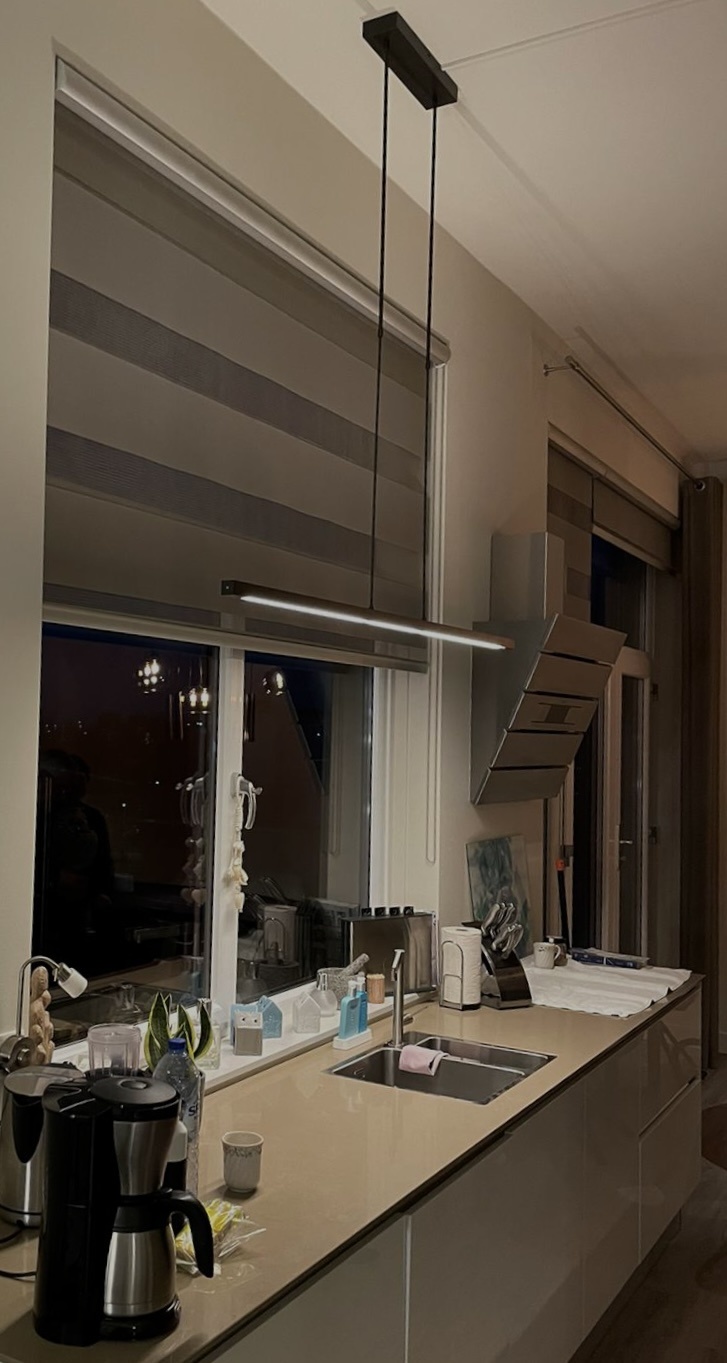 Platte hanglamp kookeiland | Matzwart up/down licht | Keukenlamp ...