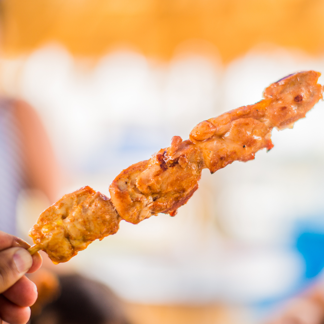 2 stokjes kipsaté - Poel Vers