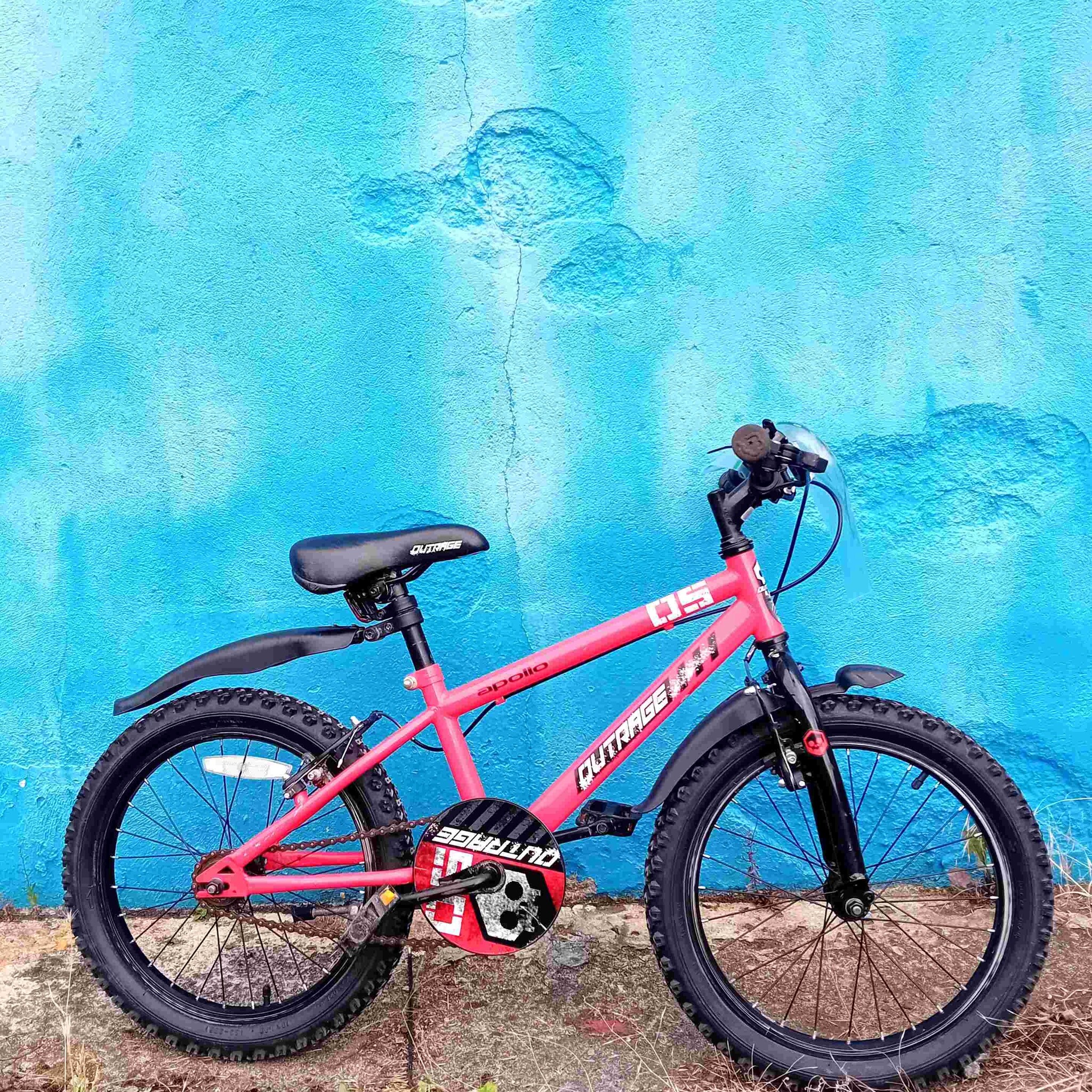 Apollo Outrage Junior Bike - Frontline Bikes