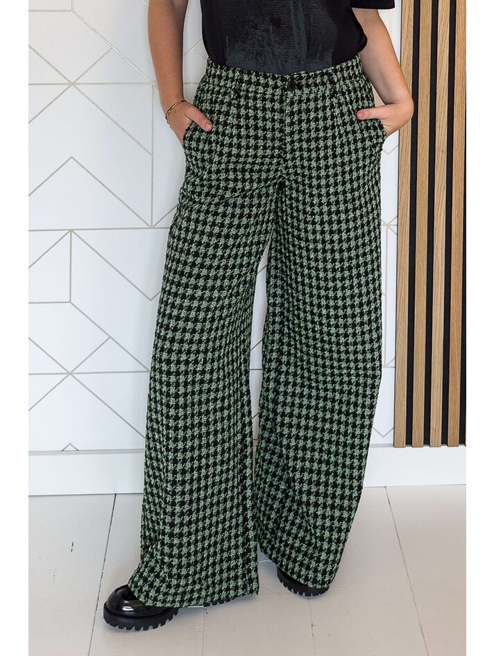 Ontdek de dames pakken van de mooiste merken bij Lilly-kate online ...