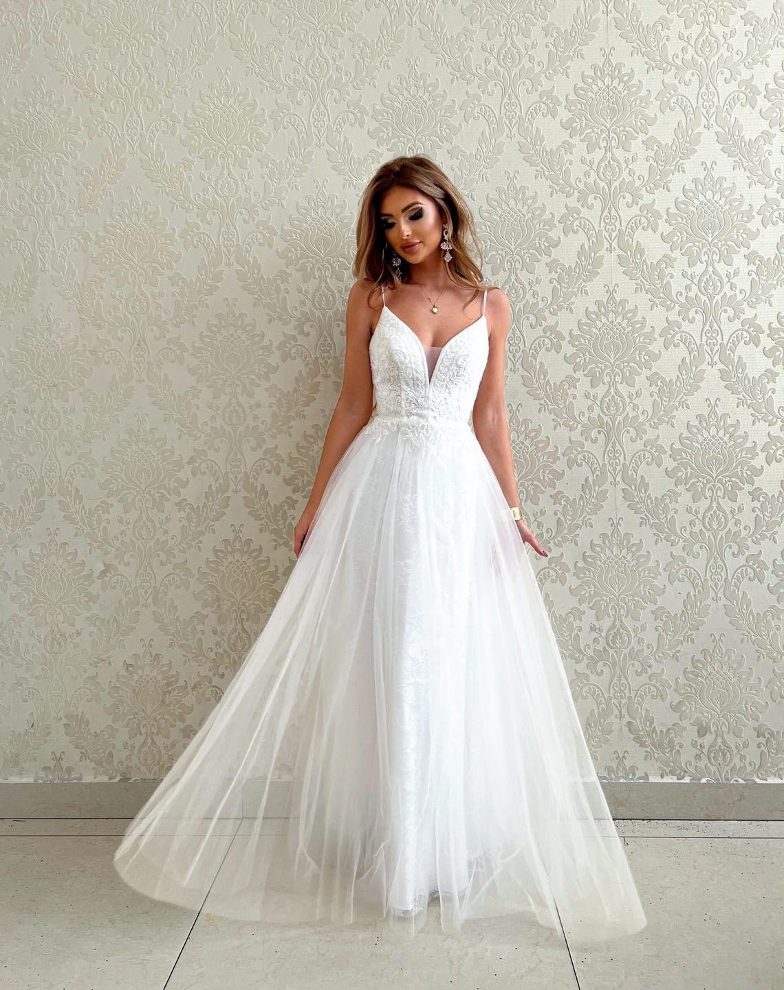La robe longue de mariée Bergamo WHITE - Royal Fashion Queen