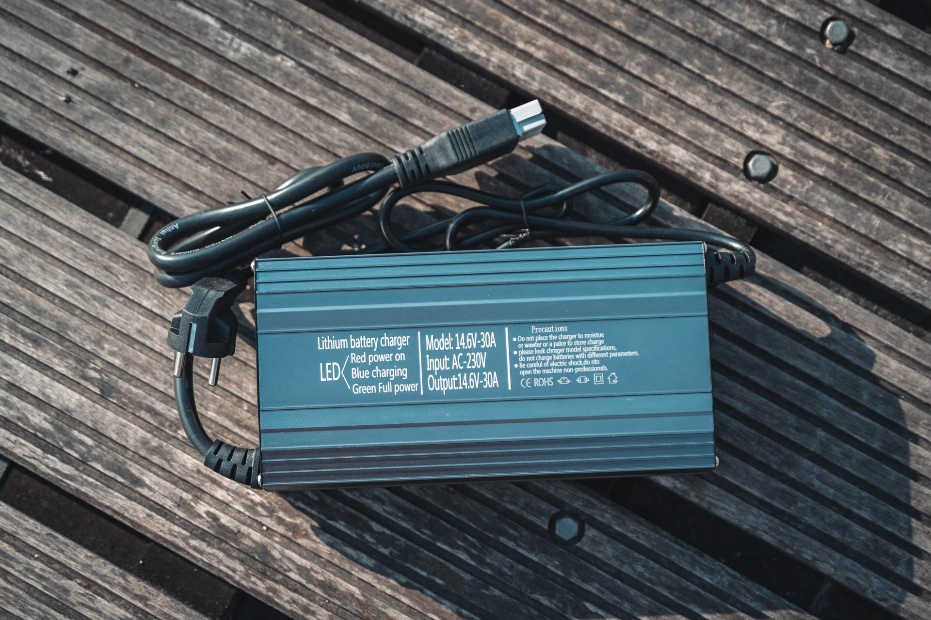 oplader 12volt 30ah - Hareco Hengelsport