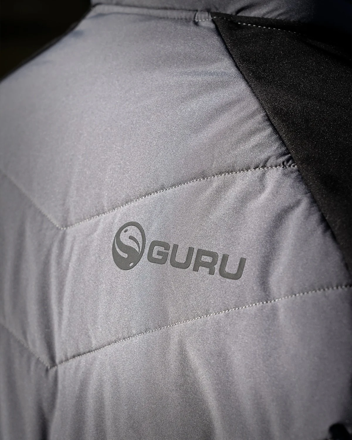 Guru Hybrid Charcoal Jacket - Hareco Hengelsport