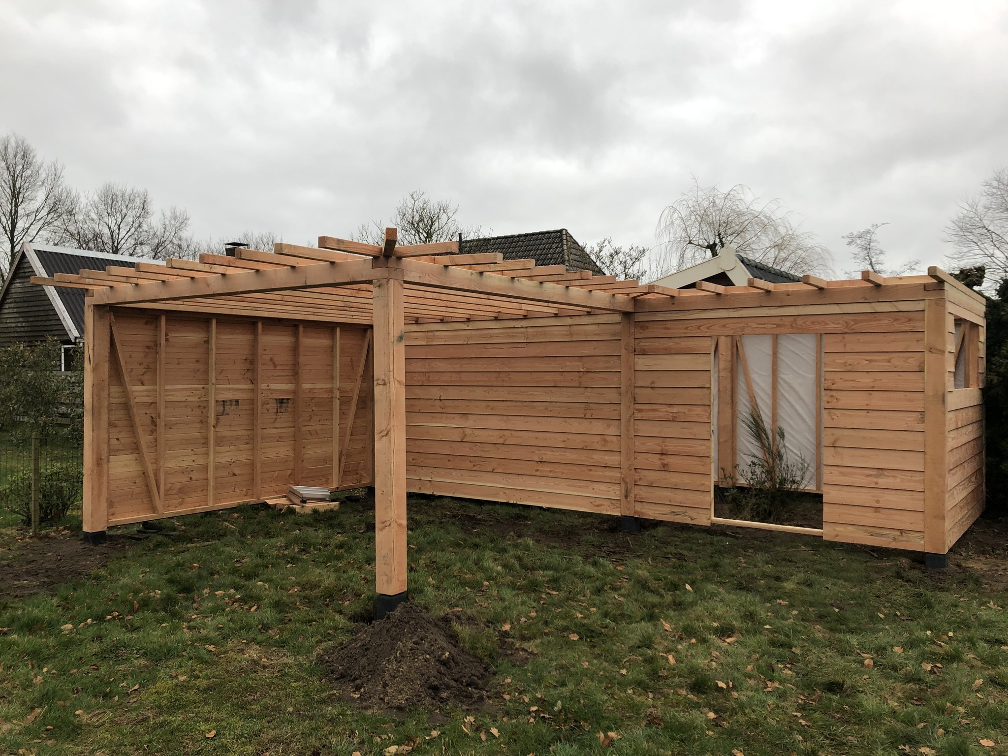 Maatwerk Douglas overkapping| L model douglas overkapping | Maatwerk ...