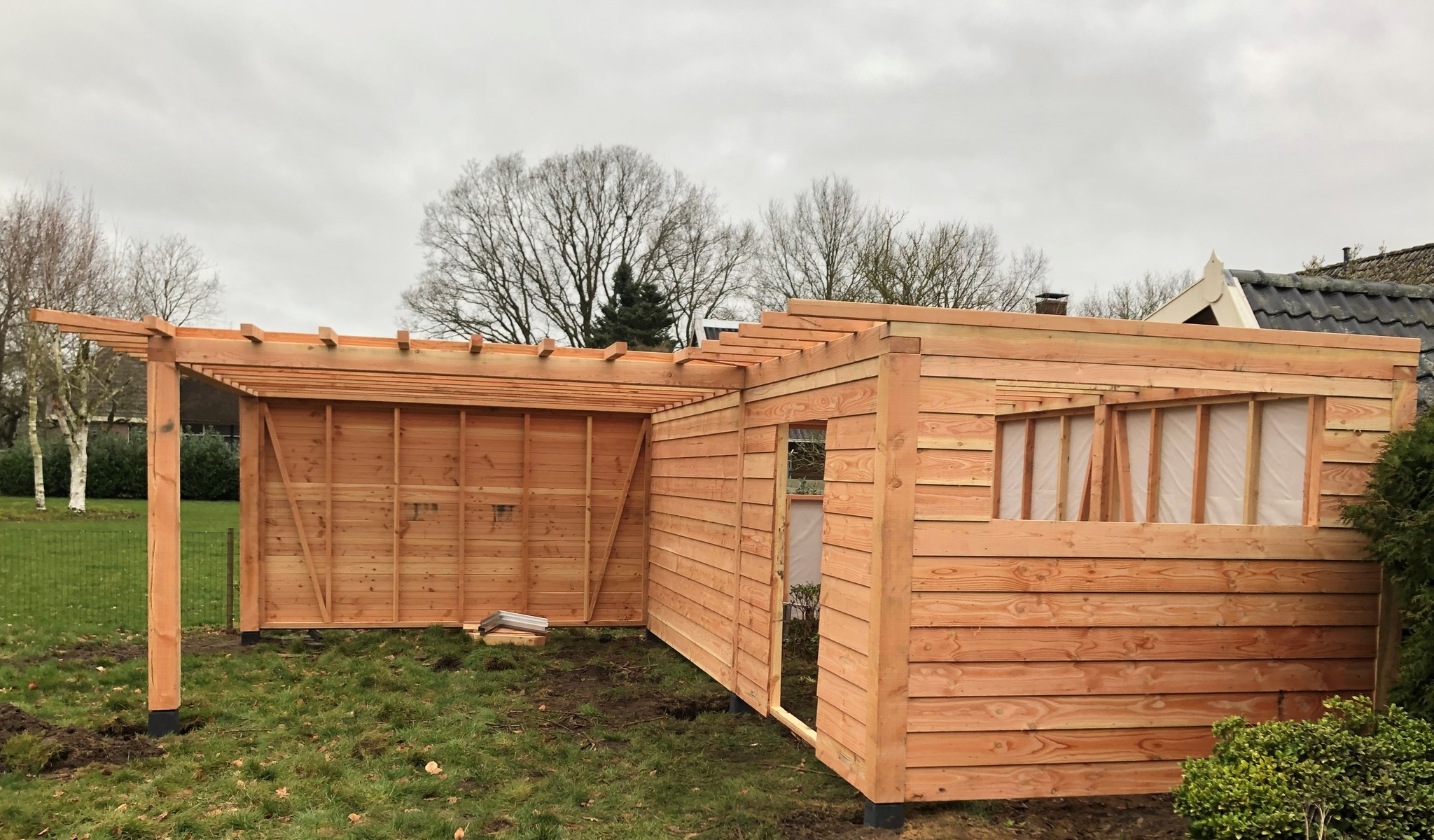 Maatwerk Douglas overkapping| L model douglas overkapping | Maatwerk