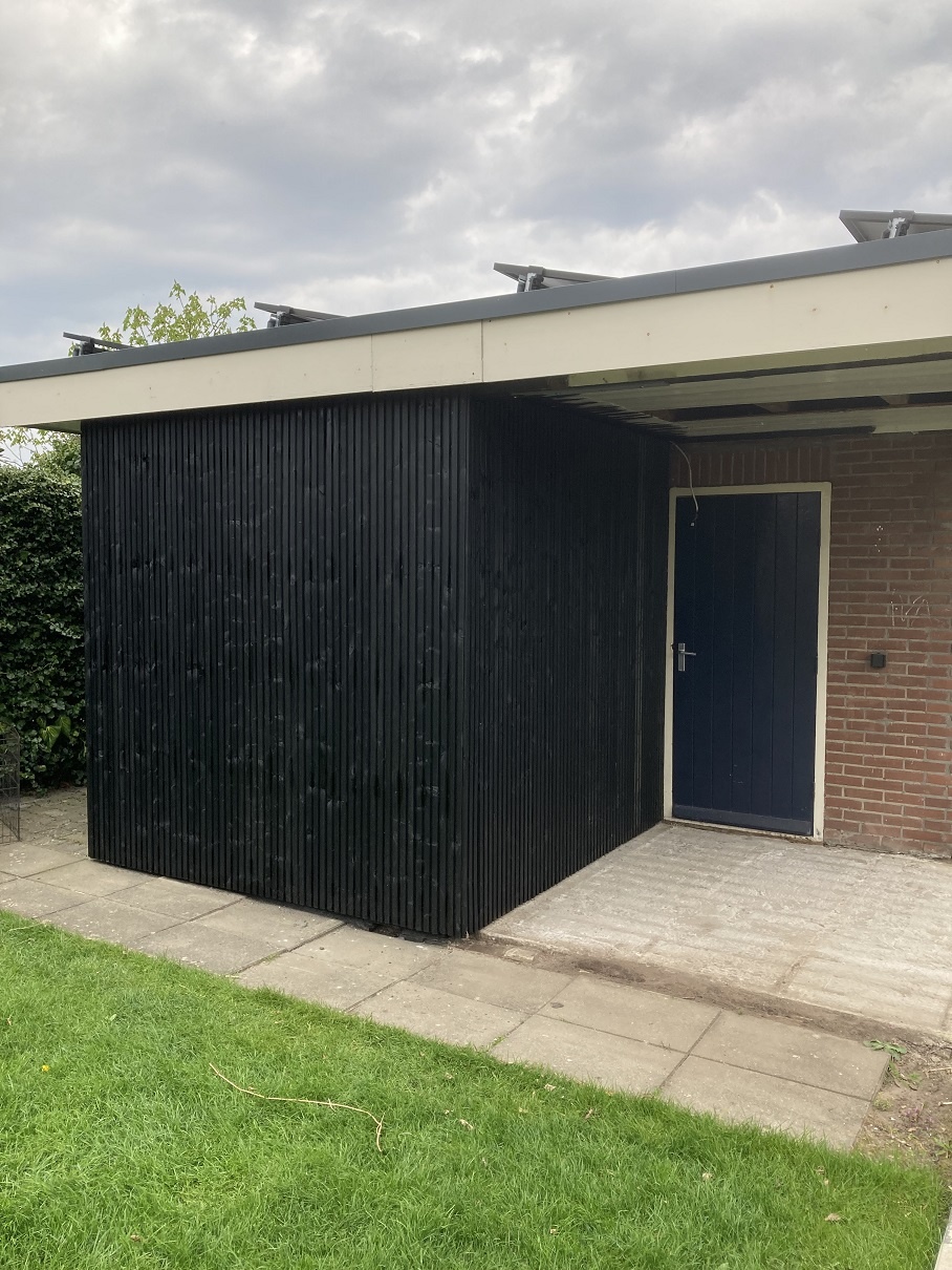 Rhombus triple profiel planken zwart gespoten - Houthandel van Gelder