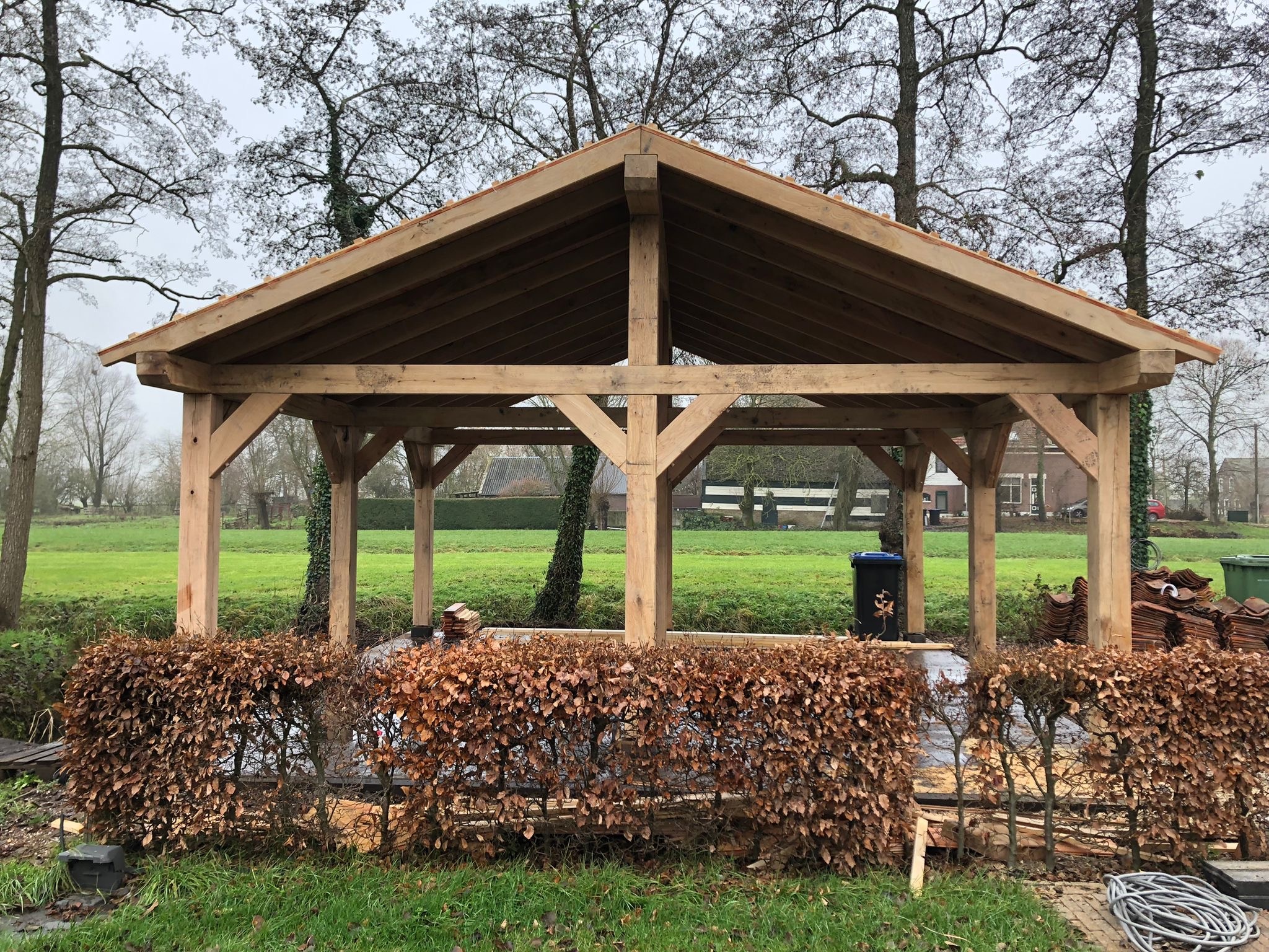 Luxe eiken overkapping | Overkapping met halfhoutverbinding ...