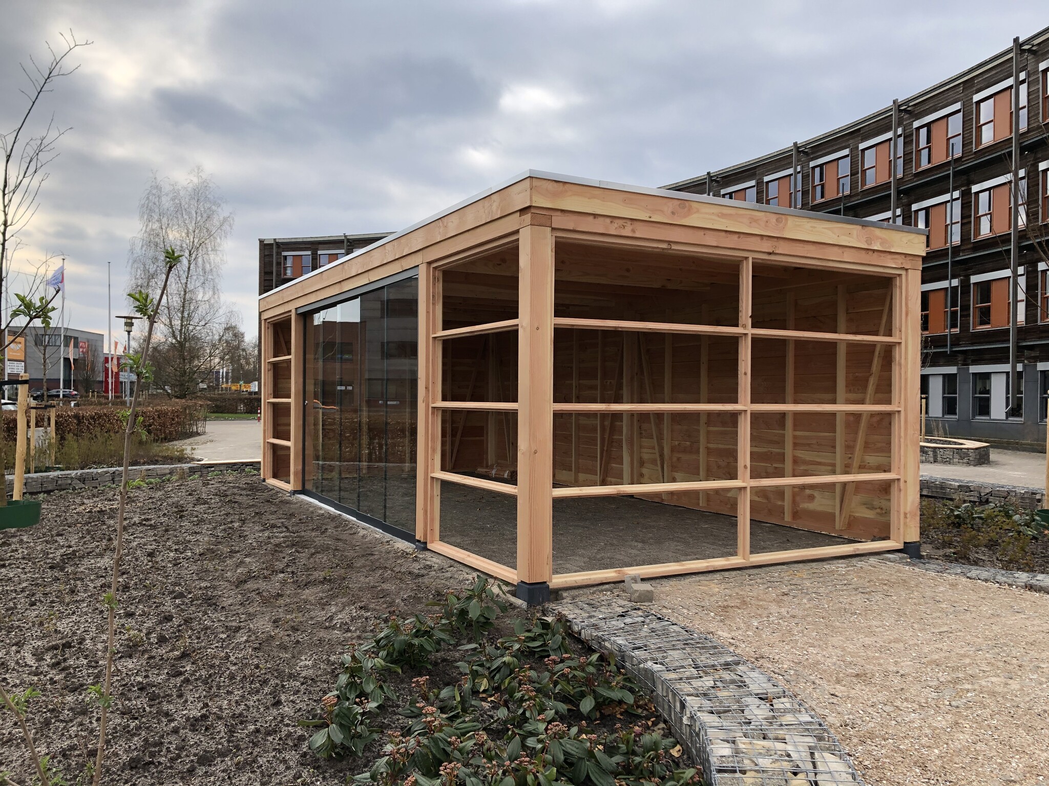 Douglas tuinkamer | Tuinkamer met schuifpui | Maatwerk kozijnen ...