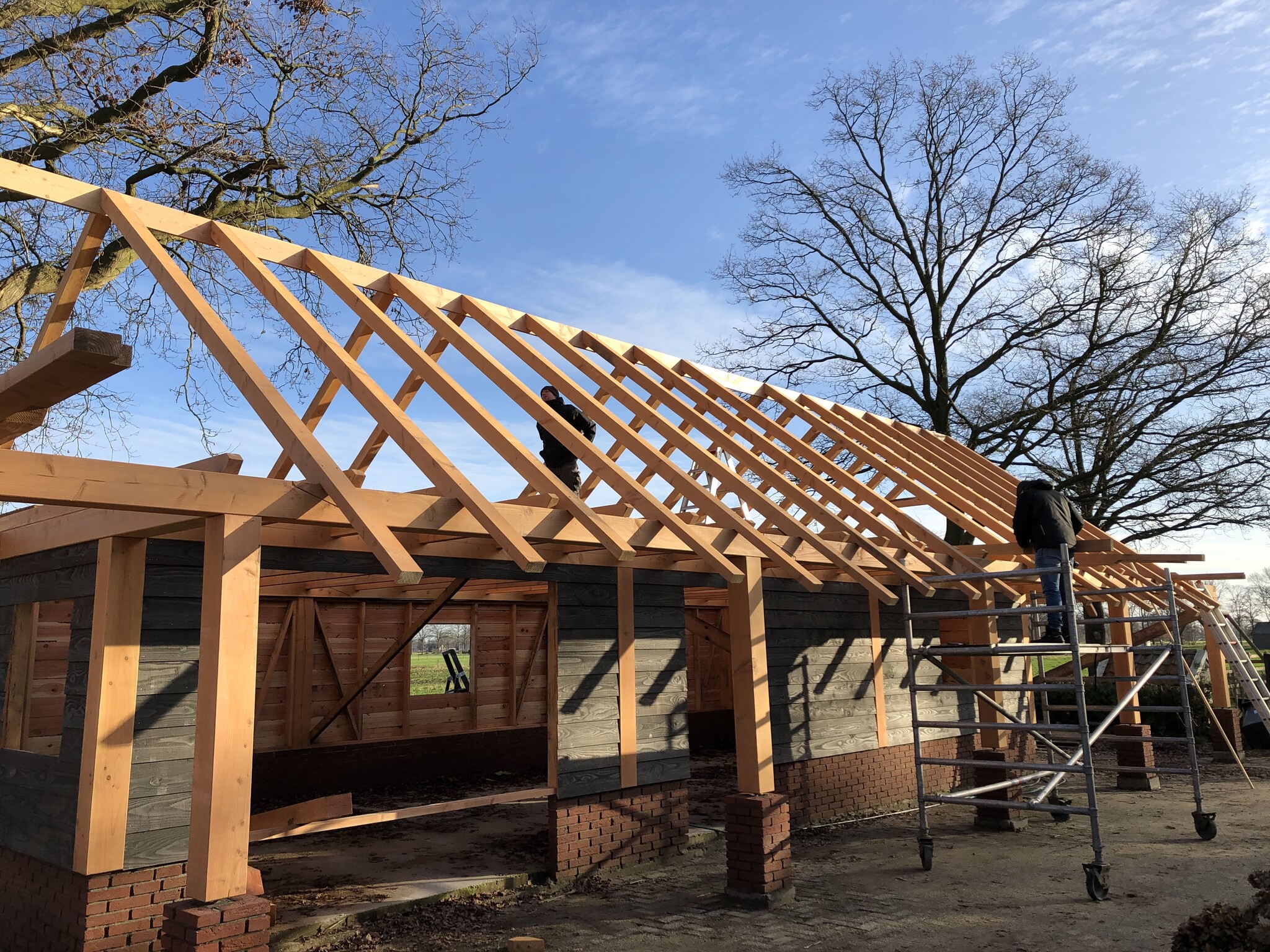 Douglas schuur op maat | Schuur met overkapping | Zweeds rabat ...