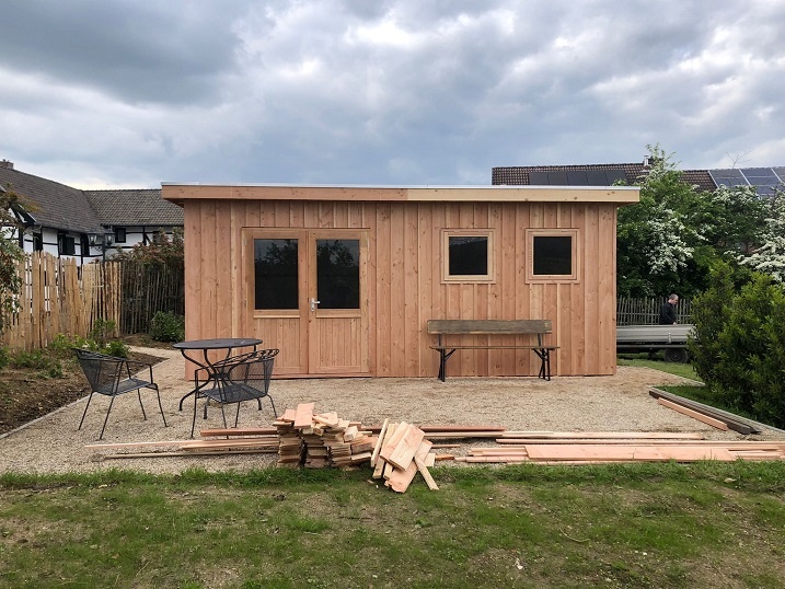 Schuur met platdak | Schuur met dichte deur | Douglas schuur ...