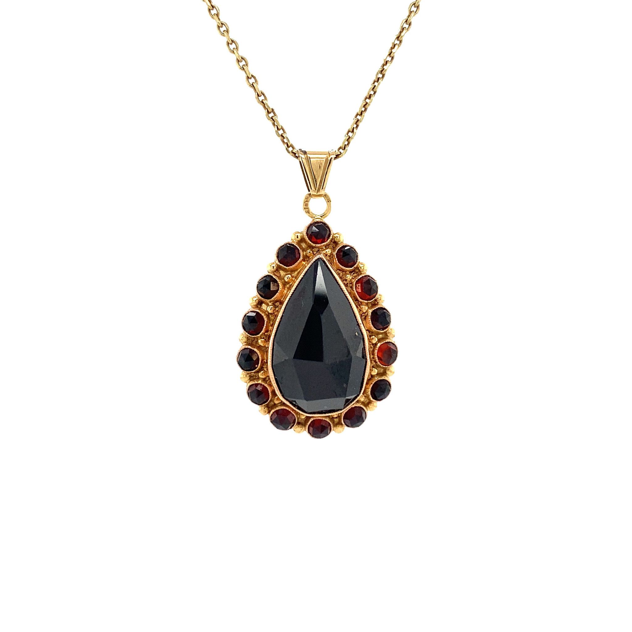 Gold entourage pendant with garnet 14 krt - Vintage Jewellery
