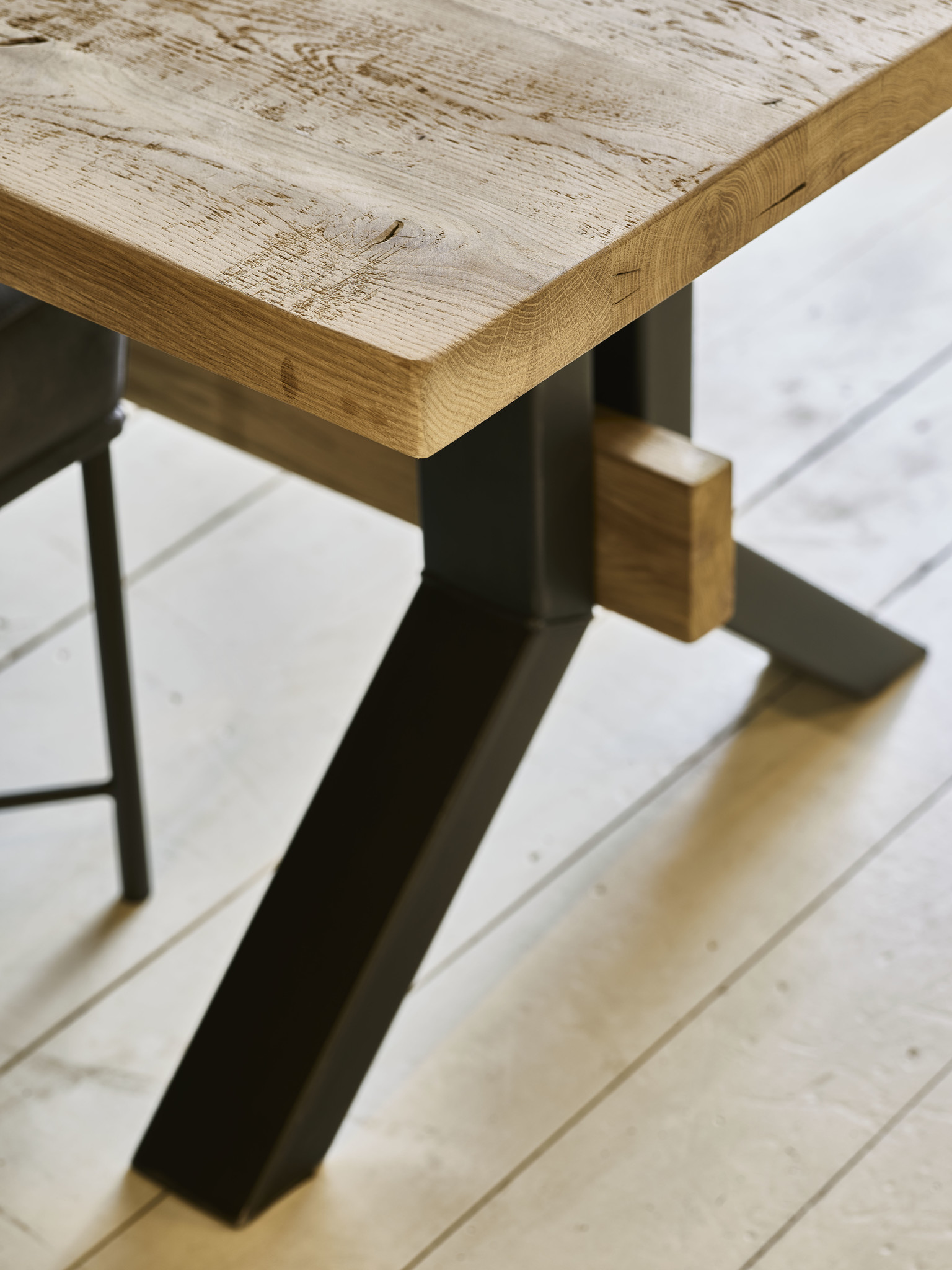 Custom made table - oak tables - Haarlem - Oldwood - the furniture store