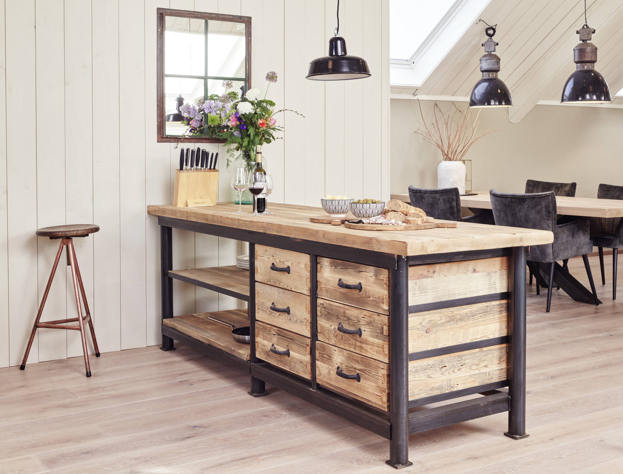 Custom industrial workbench | Kitchen island | Oldwood Midwoud ...