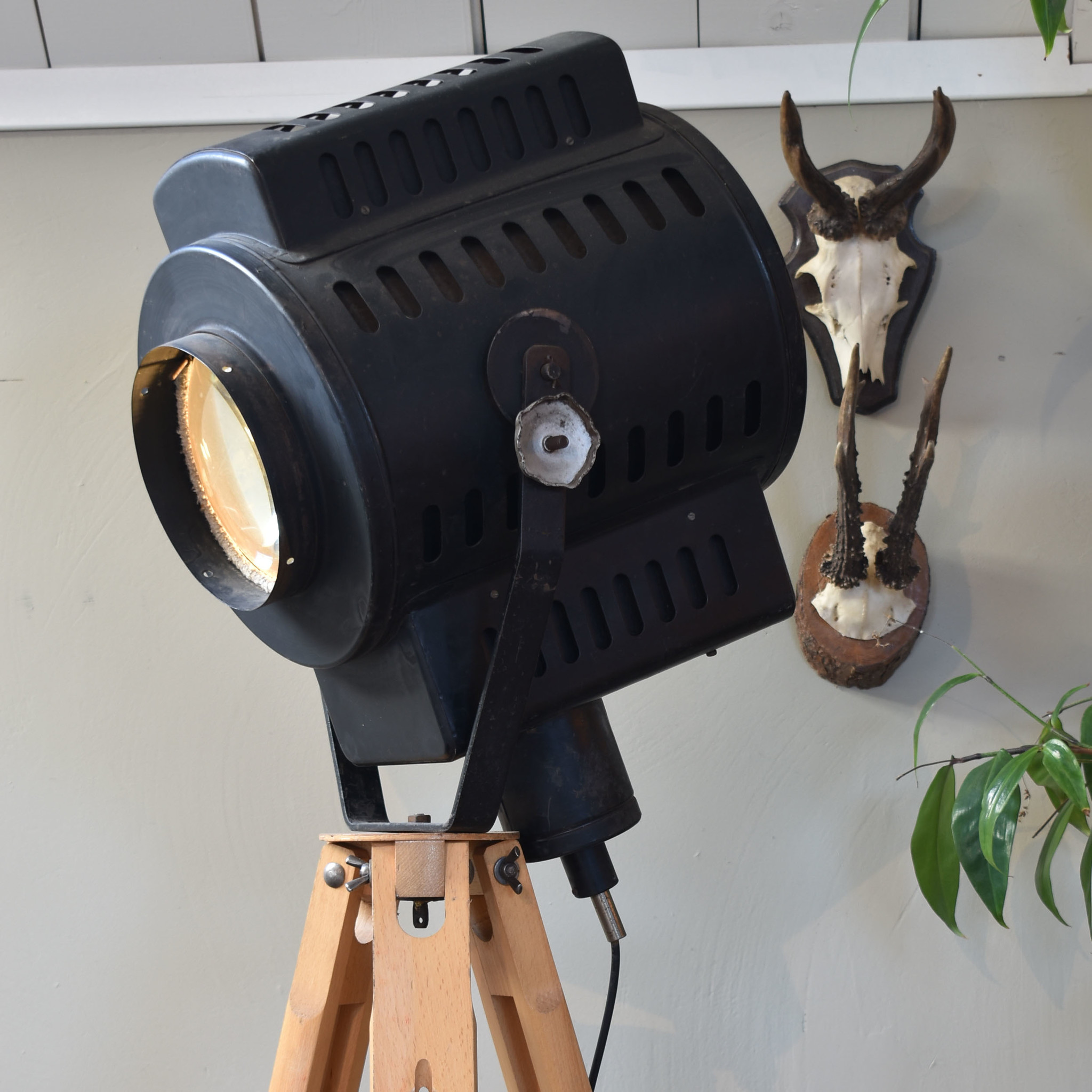 Vintage theaterlamp op statief - Oldwood - De woonwinkel - Oldwood de ...