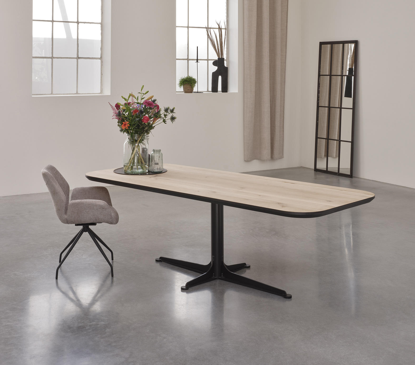 Oval dining table - Beau - Oldwood - The furniture store - Oldwood ...