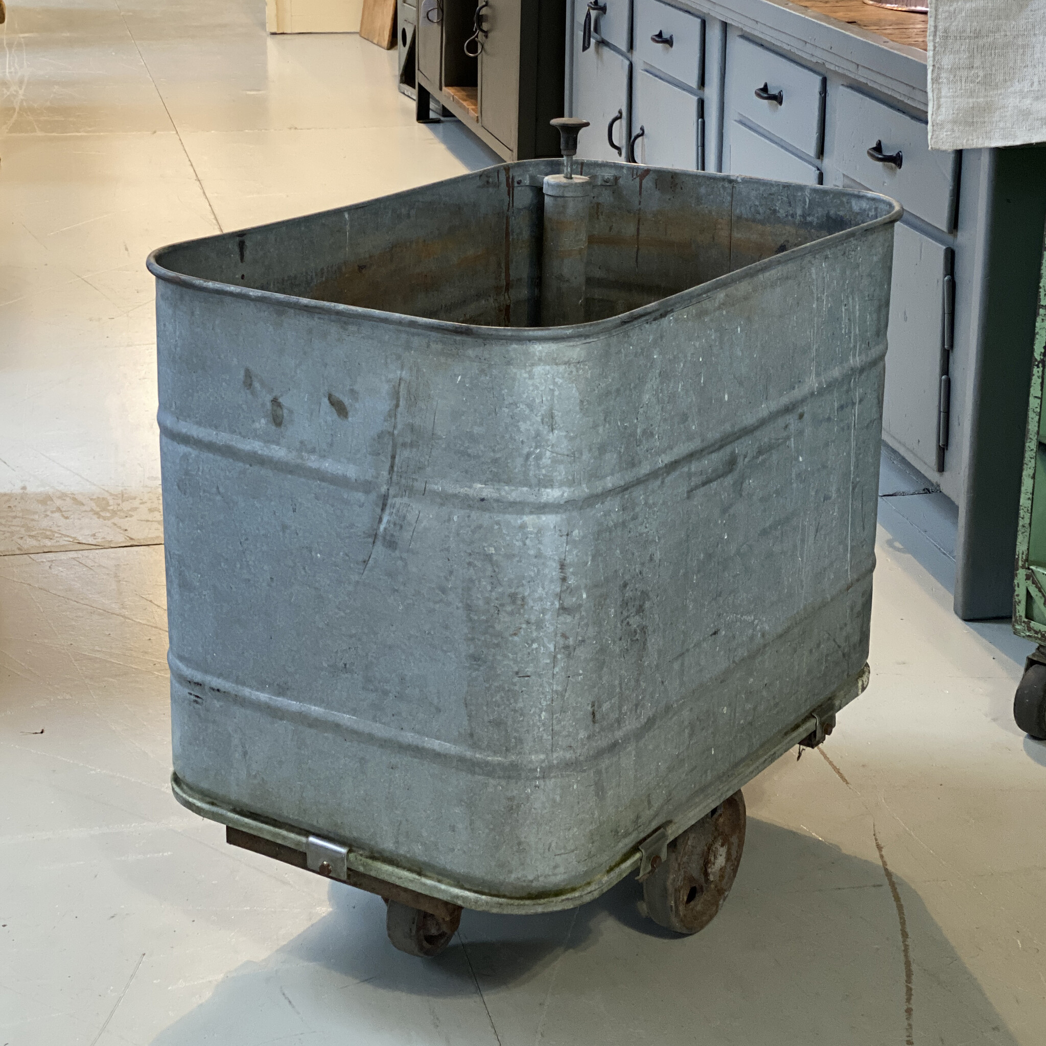Oldwood Zinc laundry cart - Oldwood - the furniture store