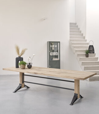 Robust tables - Old Oak - Oldwood - The home furnishings store ...