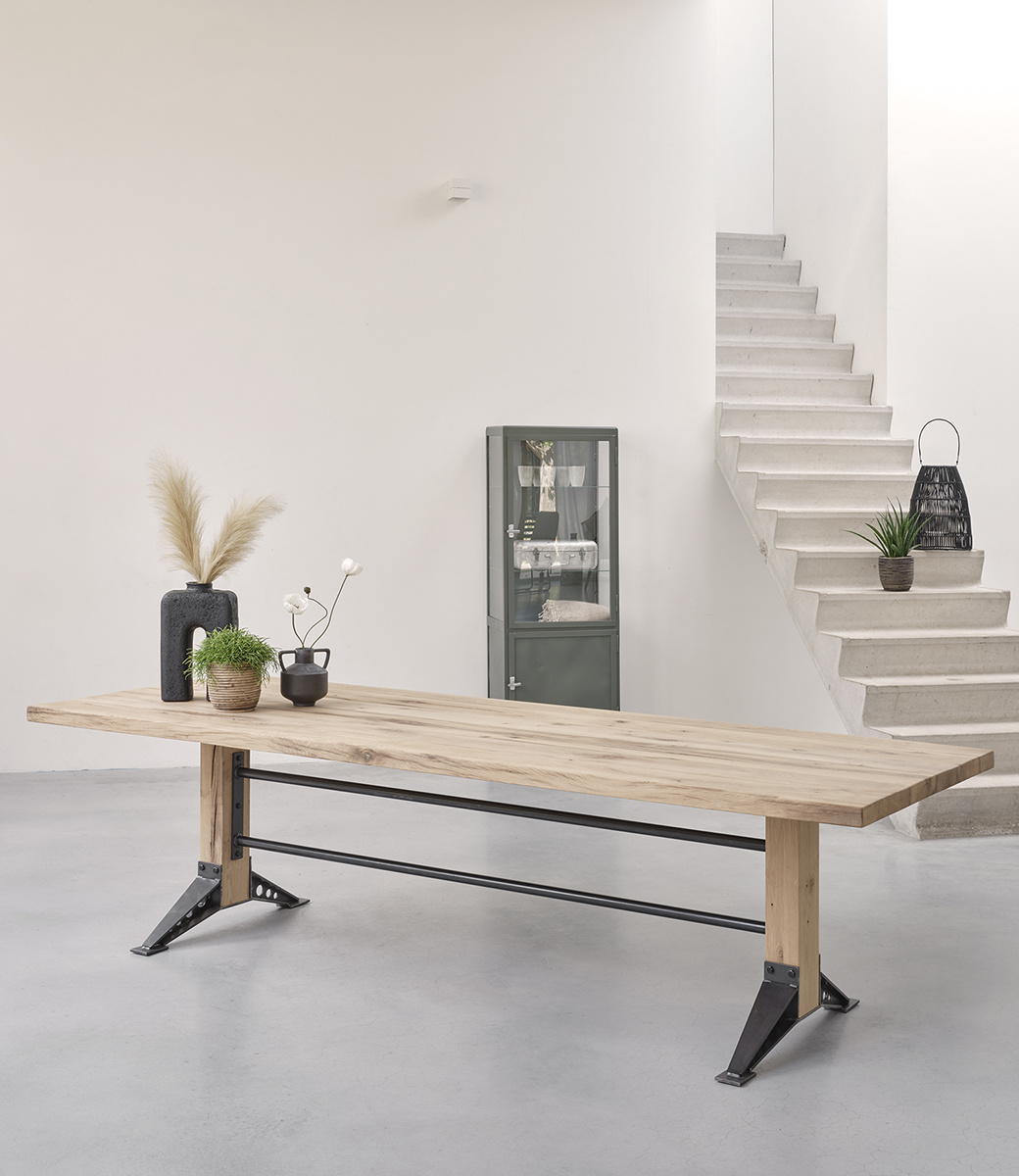 Robust tables - Old Oak - Oldwood - The home furnishings store ...