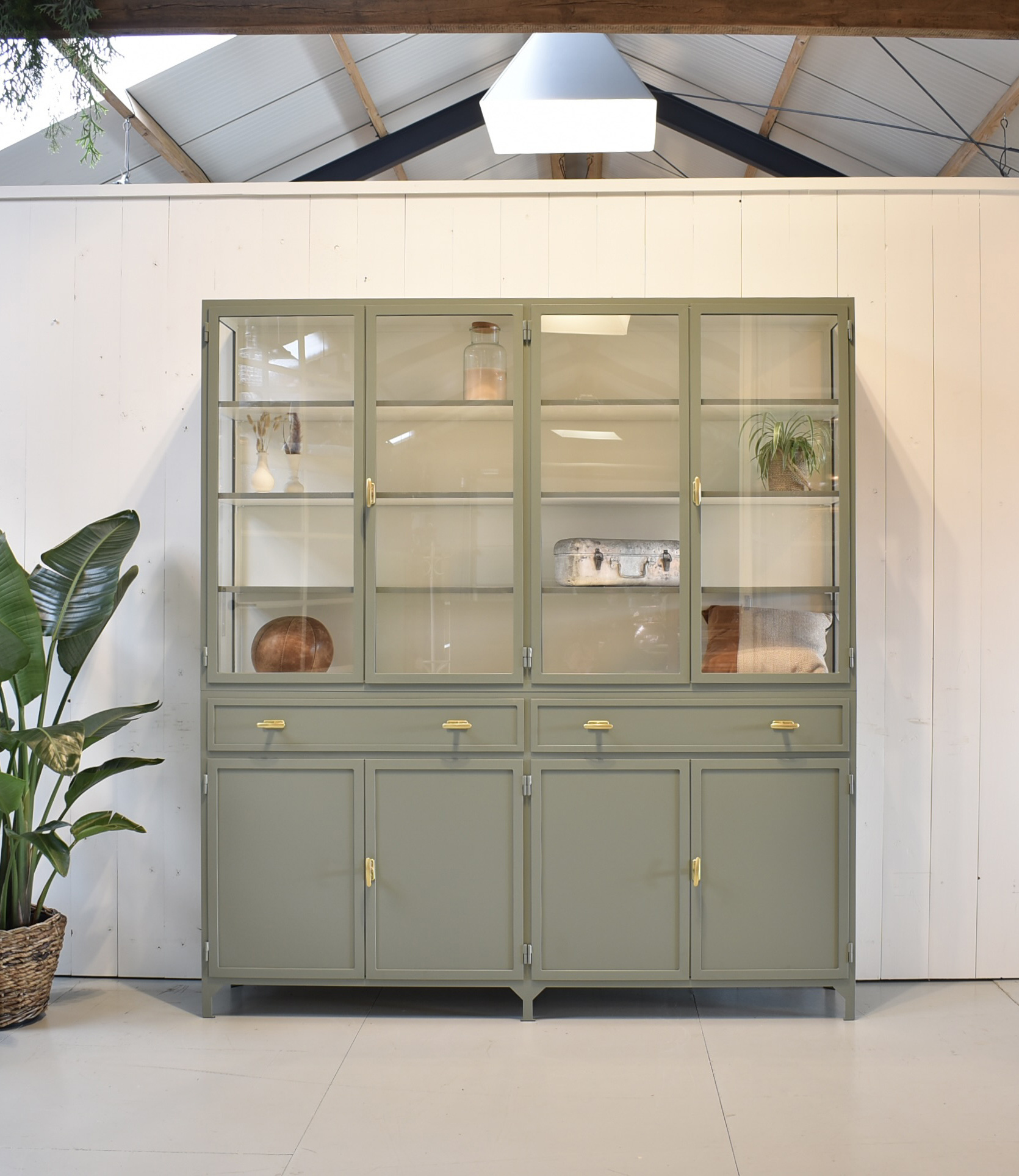 Stalen kast Breda met lades - Messing Greep - Oldwood de Woonwinkel