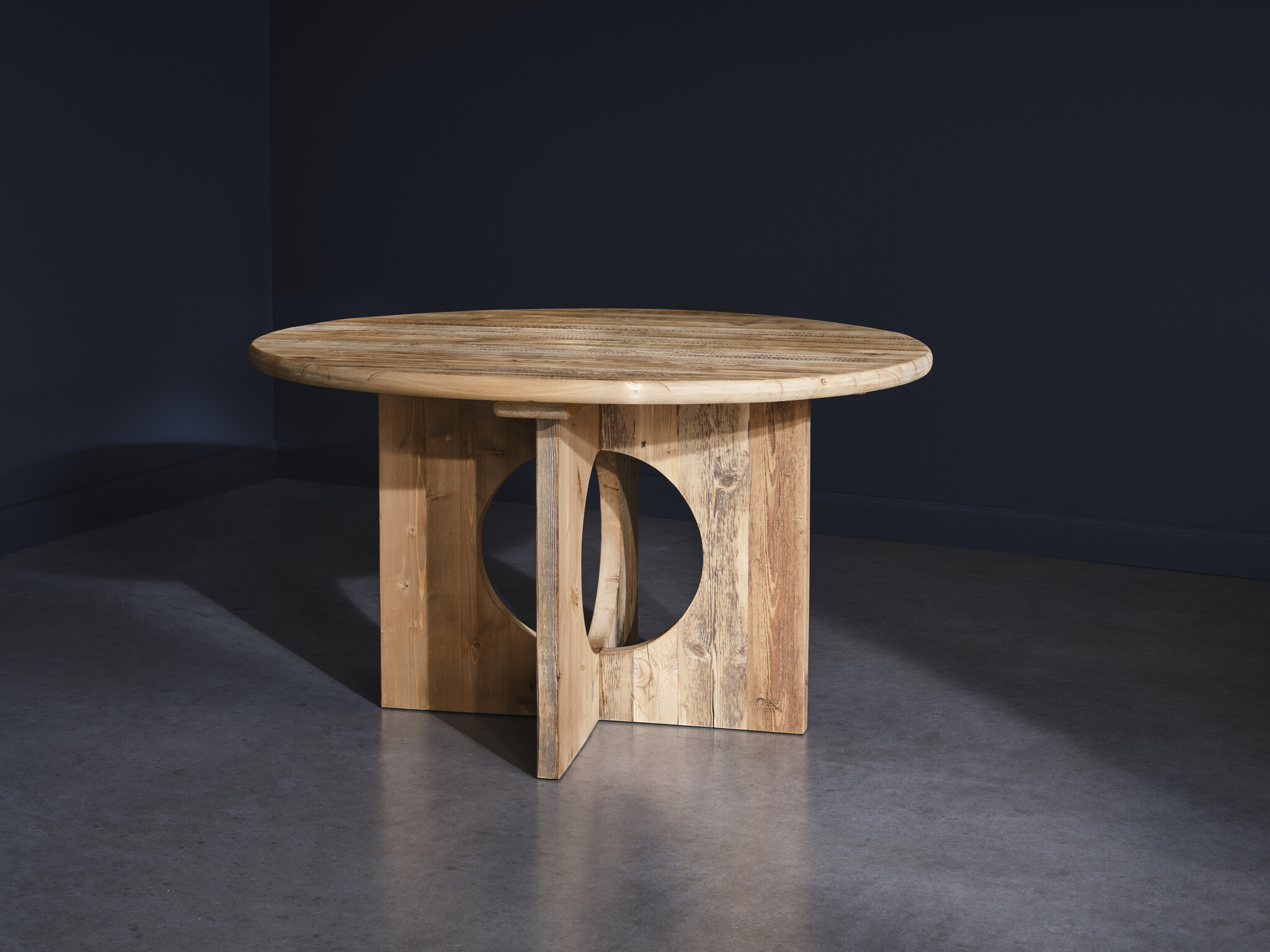 Round wooden dining table - Any diameter - Handmade - Oldwood - the ...