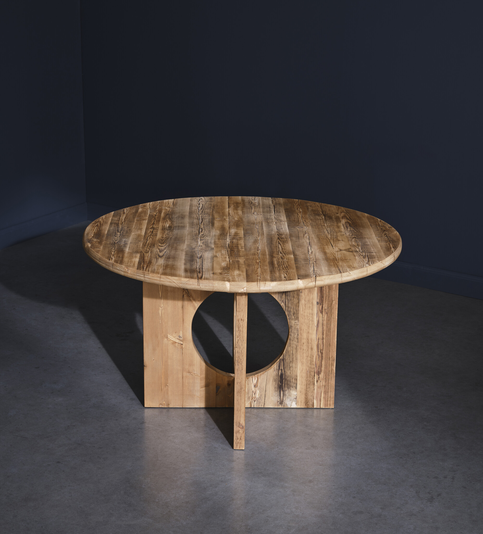 Round wooden dining table - Any diameter - Handmade - Oldwood - the ...