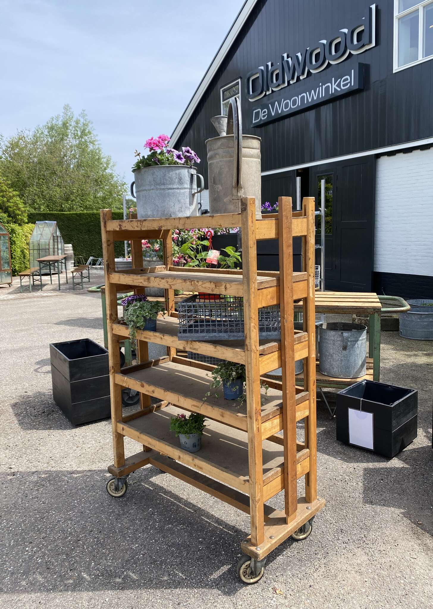 Stoer rek voor buiten met planten, kruiden en accessoires - Oldwood de ...