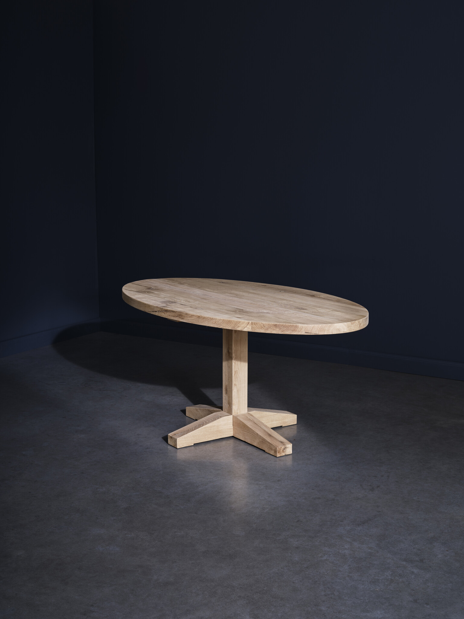 Oval dining table with wooden leg - Solid oak - Custom table - Oldwood ...