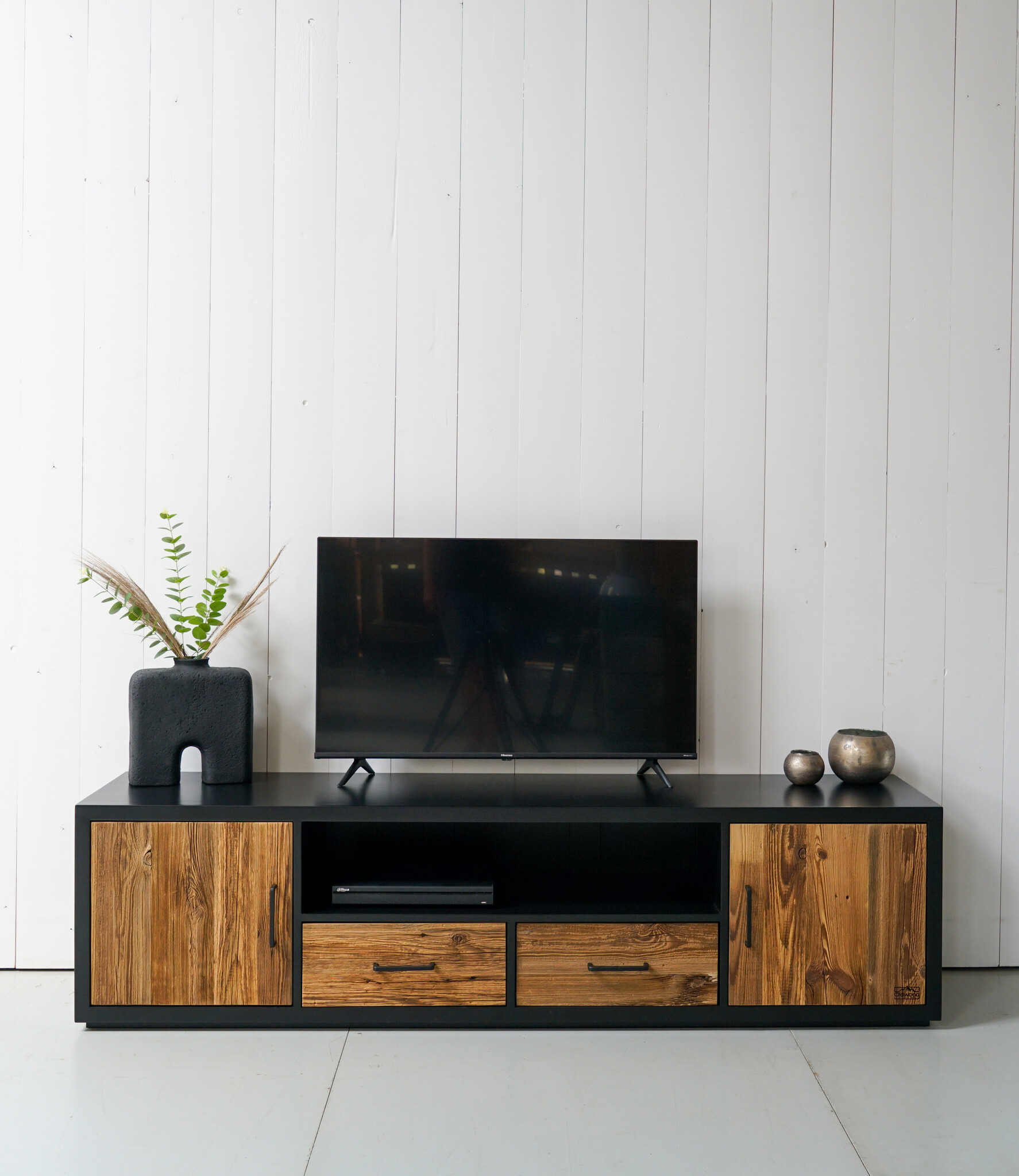 Floating TV cabinet made of wood - handleless - custom made - Oldwood ...
