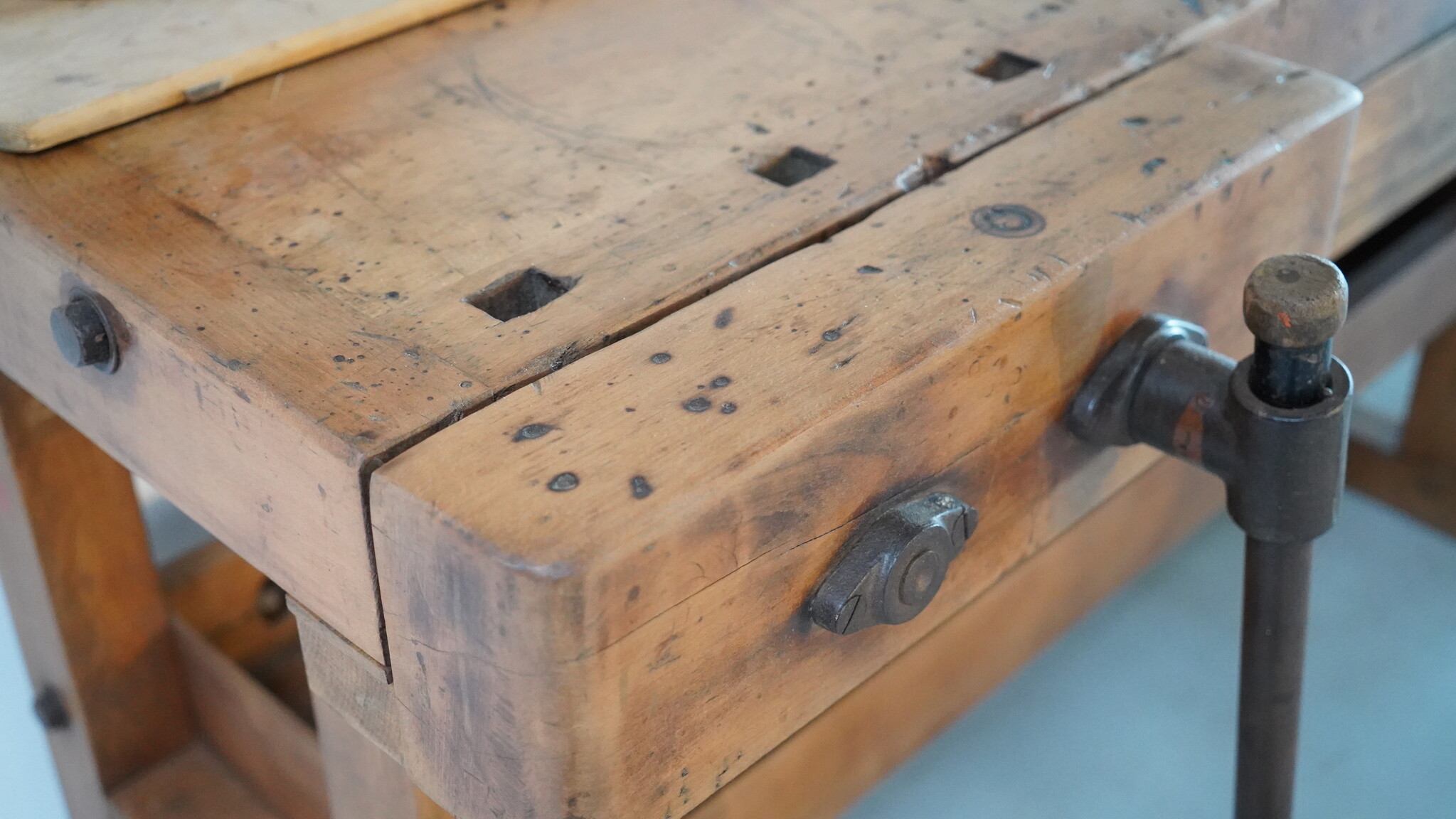 Wooden workbench by Ulmia Ott - Timmermans workbench - Oldwood - the ...