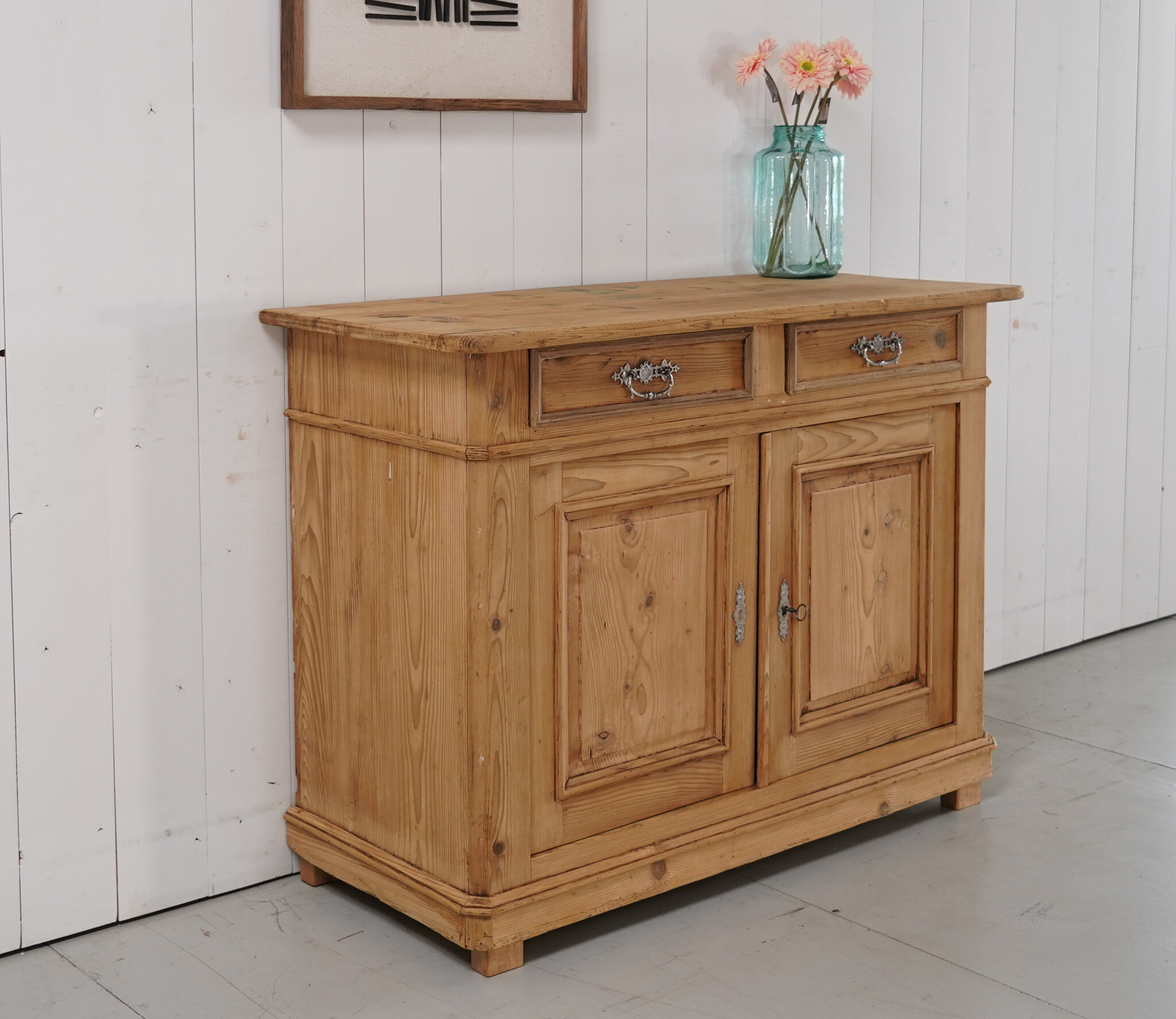 Vintage Grenen kast met Originele Details – Authentiek & Stijlvol ...
