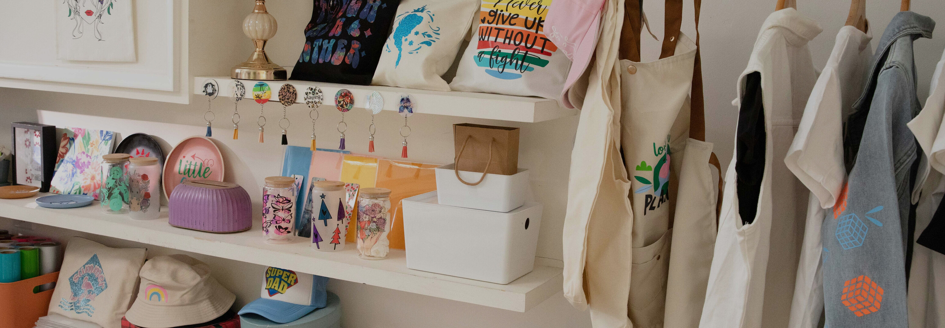 Build your brand - LOKLiK Europe