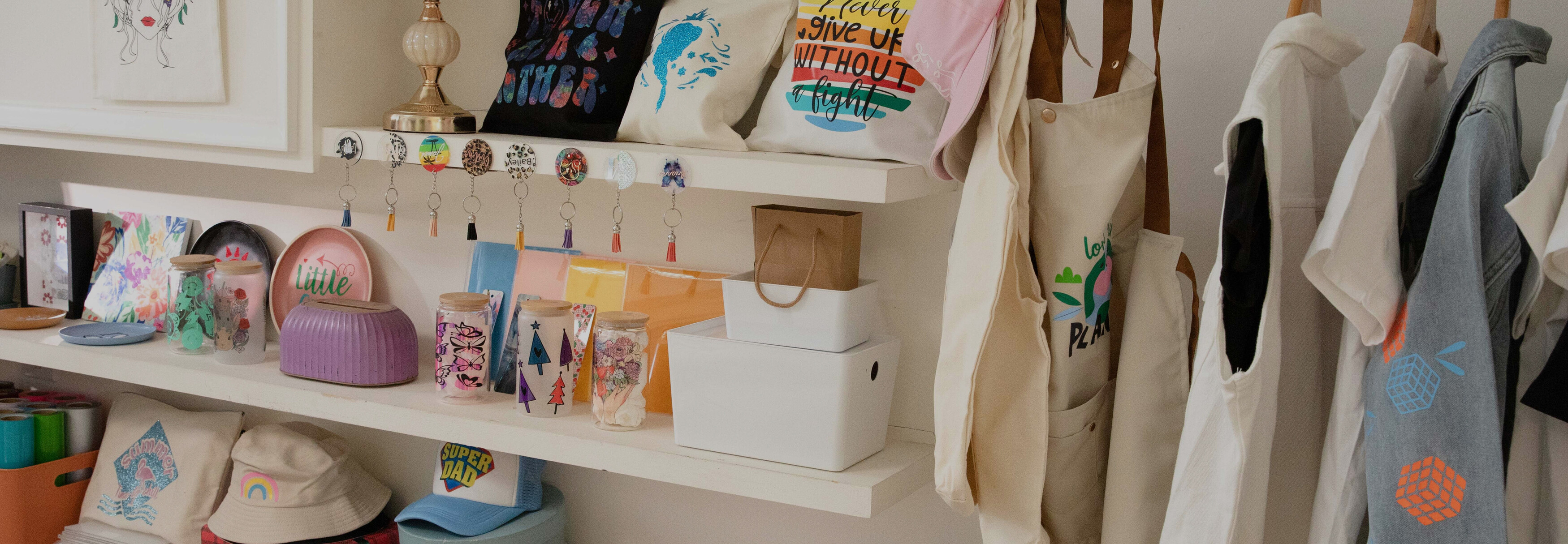 Build your brand - LOKLiK Europe