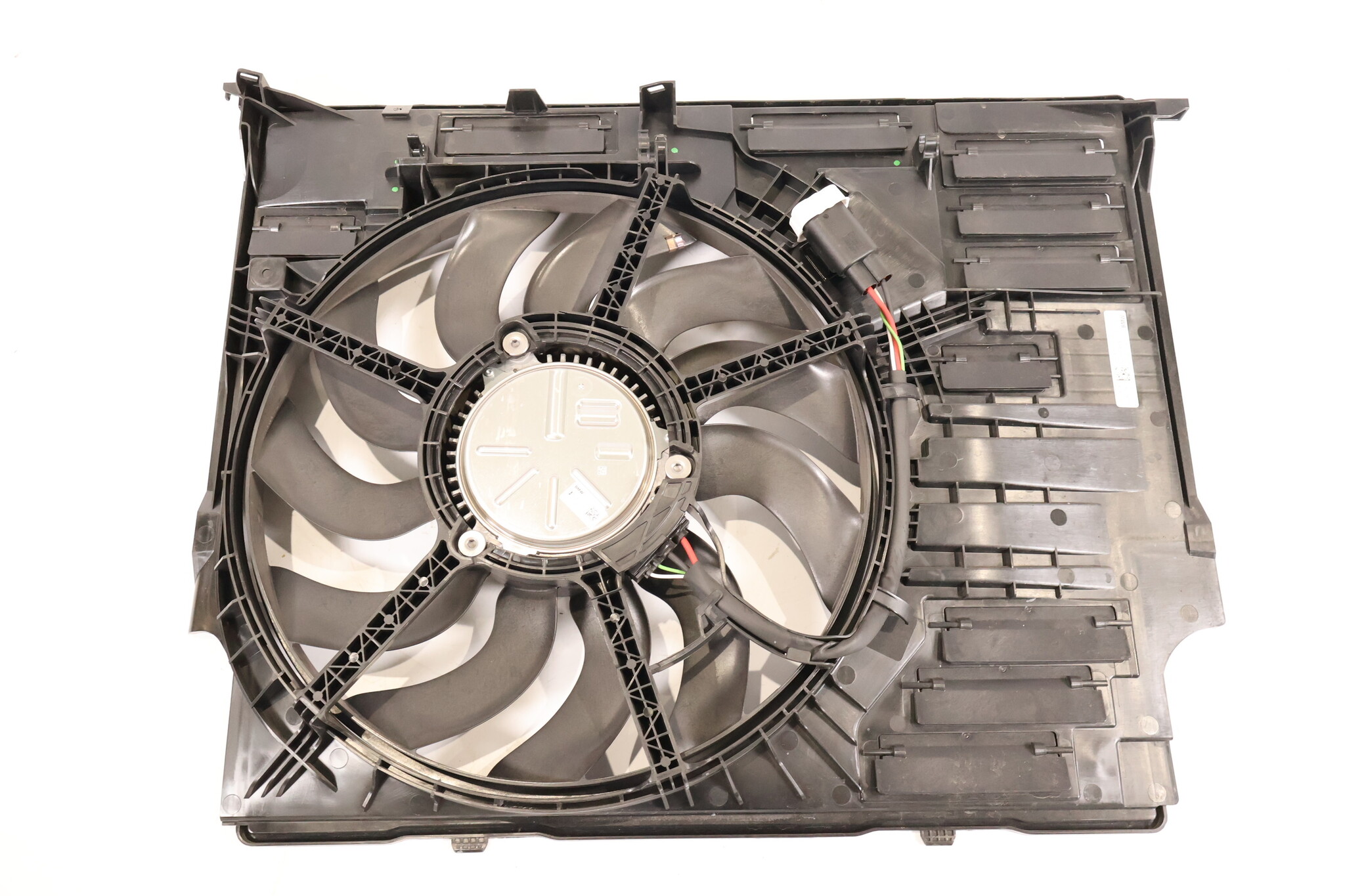 BMW U06 2 Series Cooling fan / cooling fin radiator 17429846921 9846921 ...