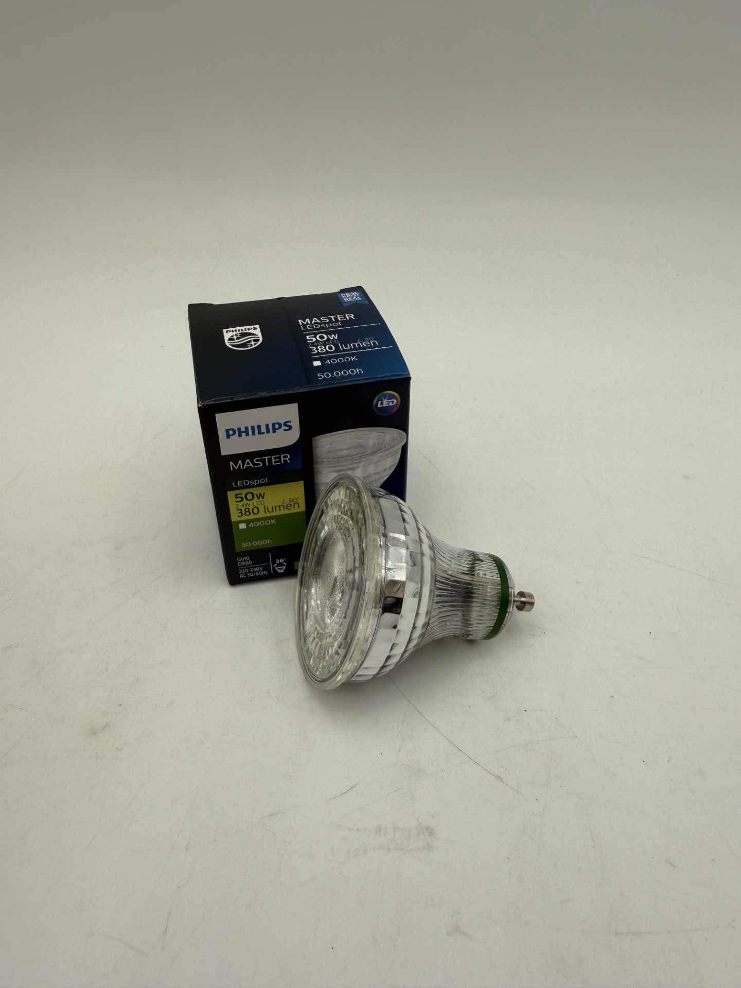 Philips MASTER LEDspot GU10 Ultra Efficient 2.4 Watt 380 Lumen - Second ...
