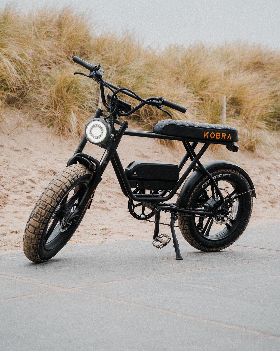 Kobra| V1.2 | 250 W | Black | 80 km - CLUB 204