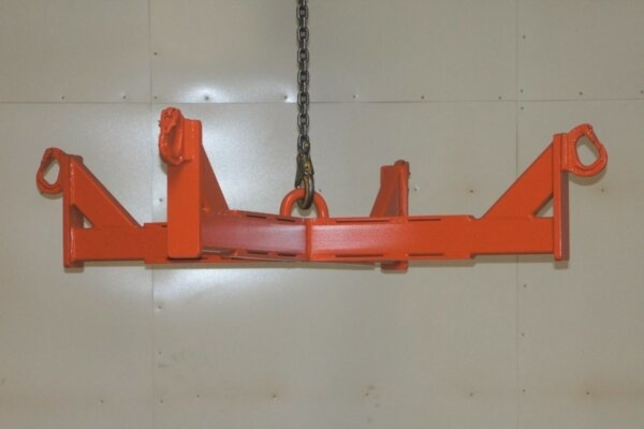 Big Bag evenenaar verhoogd met aanlashaken - Hijsenhefshop.nl